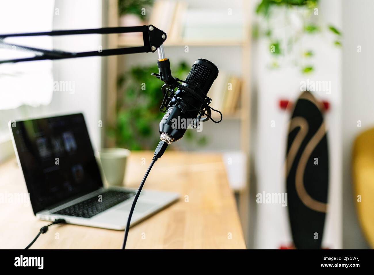 Radio studio interior hi-res stock photography and images - Alamy