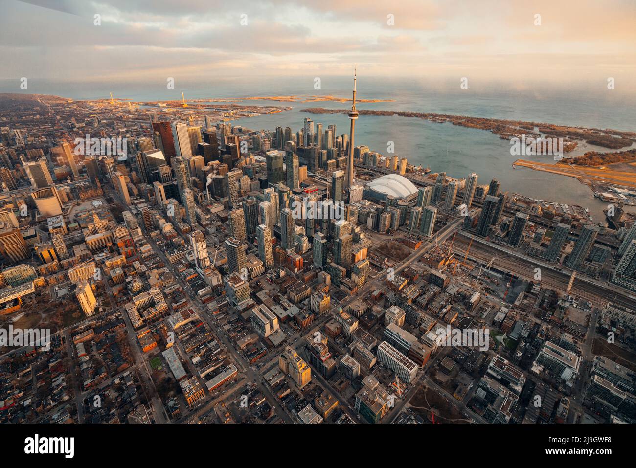 Financial district traffic toronto ontario hi-res stock photography and ...