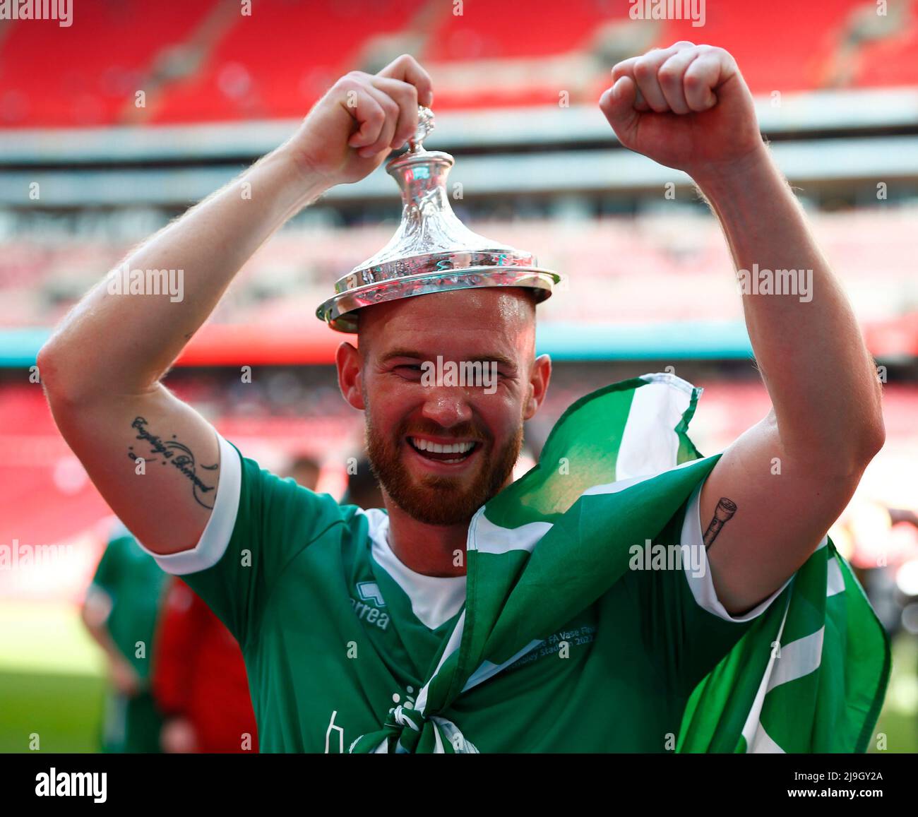 LONDON, ENGLAND - MAY 22: Jim Burnside of Newport Pagnell Town with FA ...