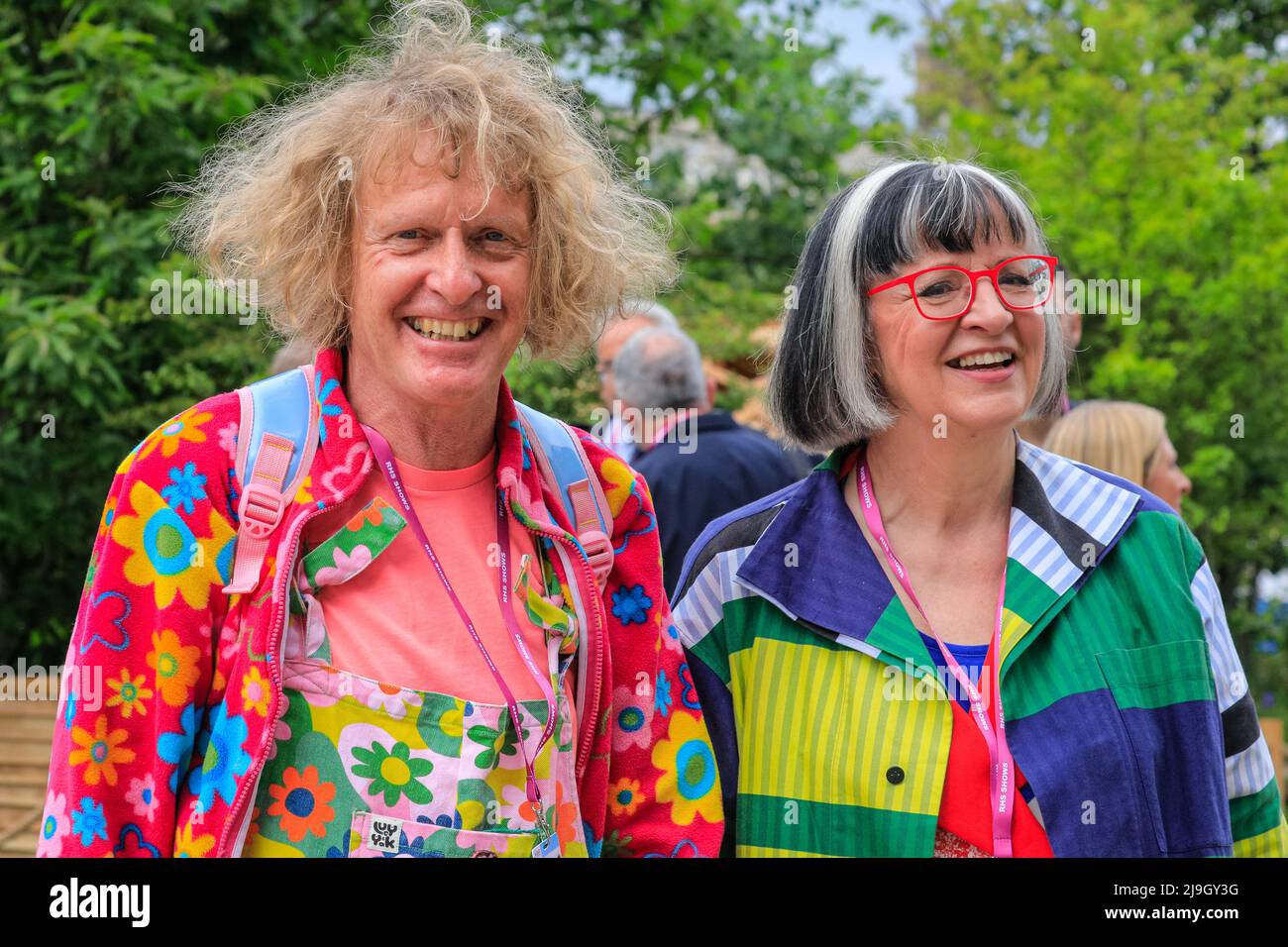 Chelsea, London, UK. 23rd May, 2022. Artist Grayson Perry with his wife Philippa Perry. Chelsea ...