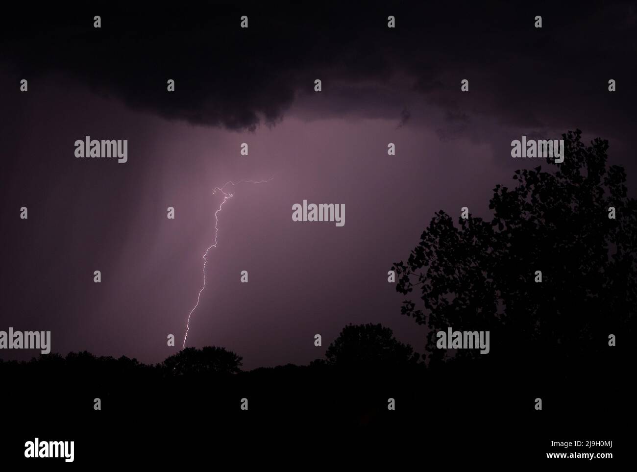 Lightning crashes hi-res stock photography and images - Alamy