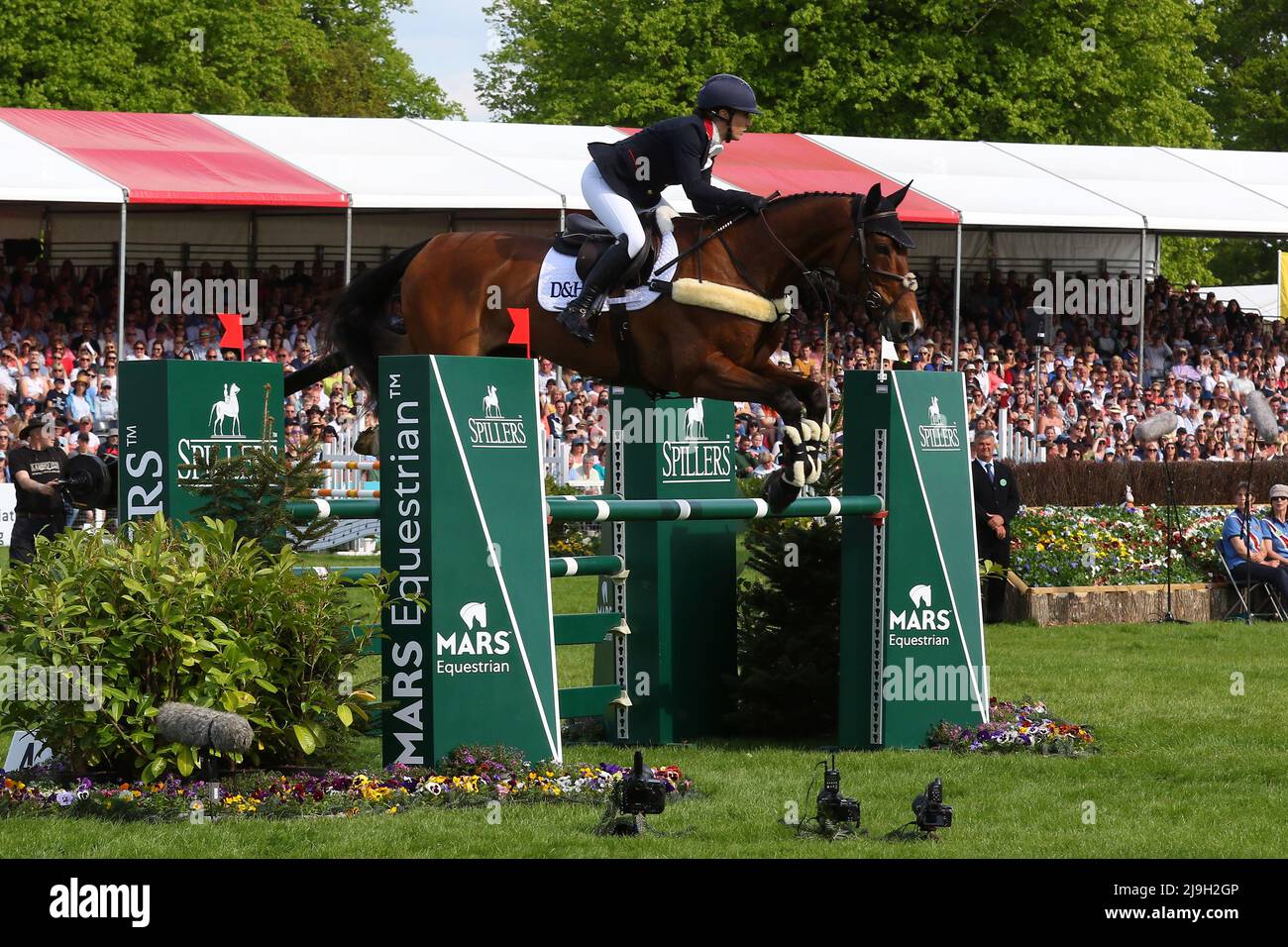 Laura Collett - London 52 - Show Jumping at Badminton Horse Trials 2022 ...