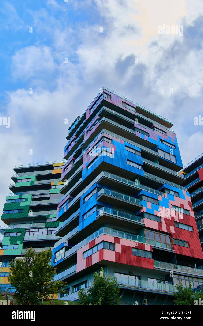 Steel structure for tall buildings hi-res stock photography and images ...