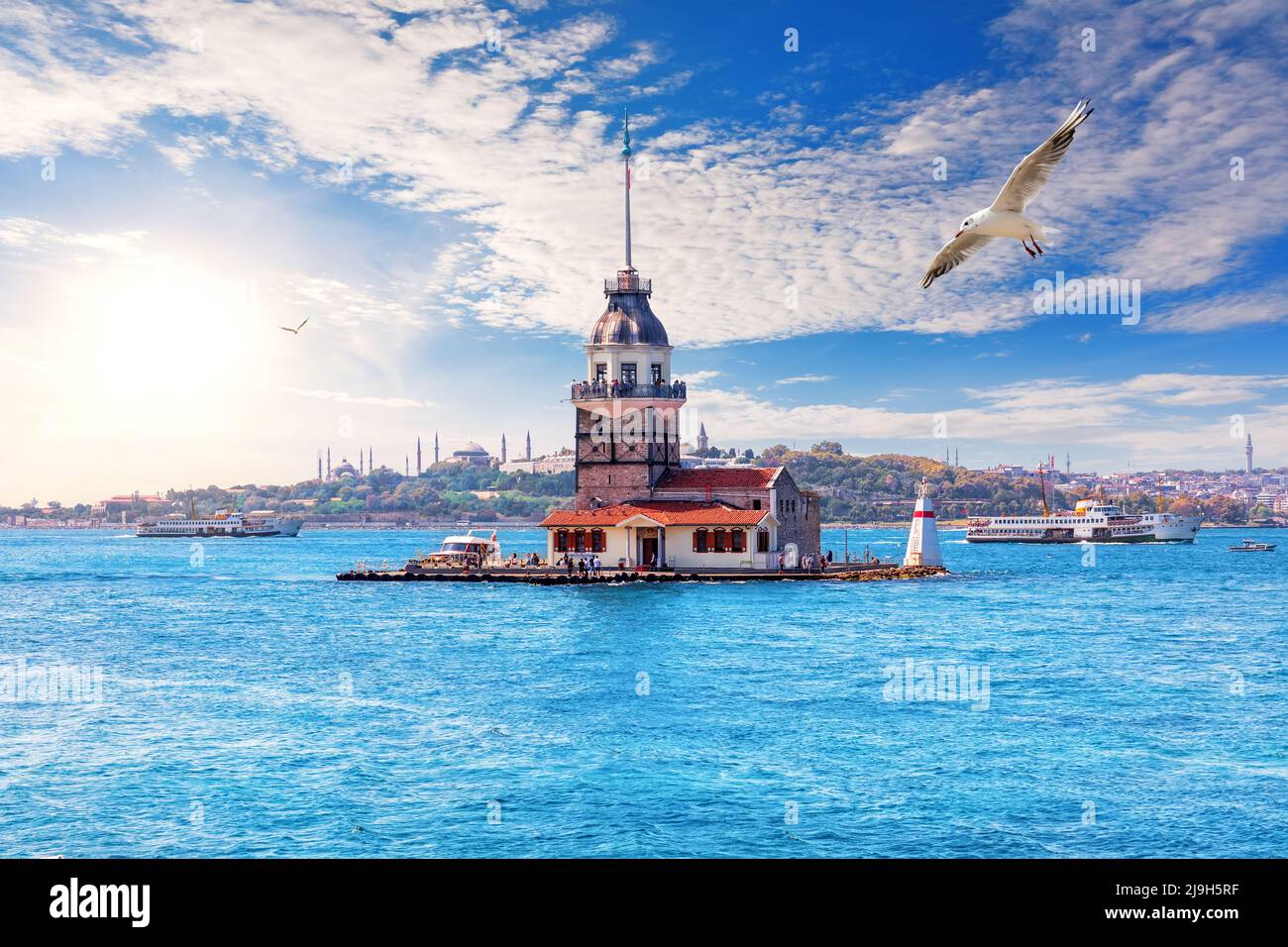 The Maiden's Tower, Bosphorus, Marmara sea, Istanbul, Turkey Stock ...