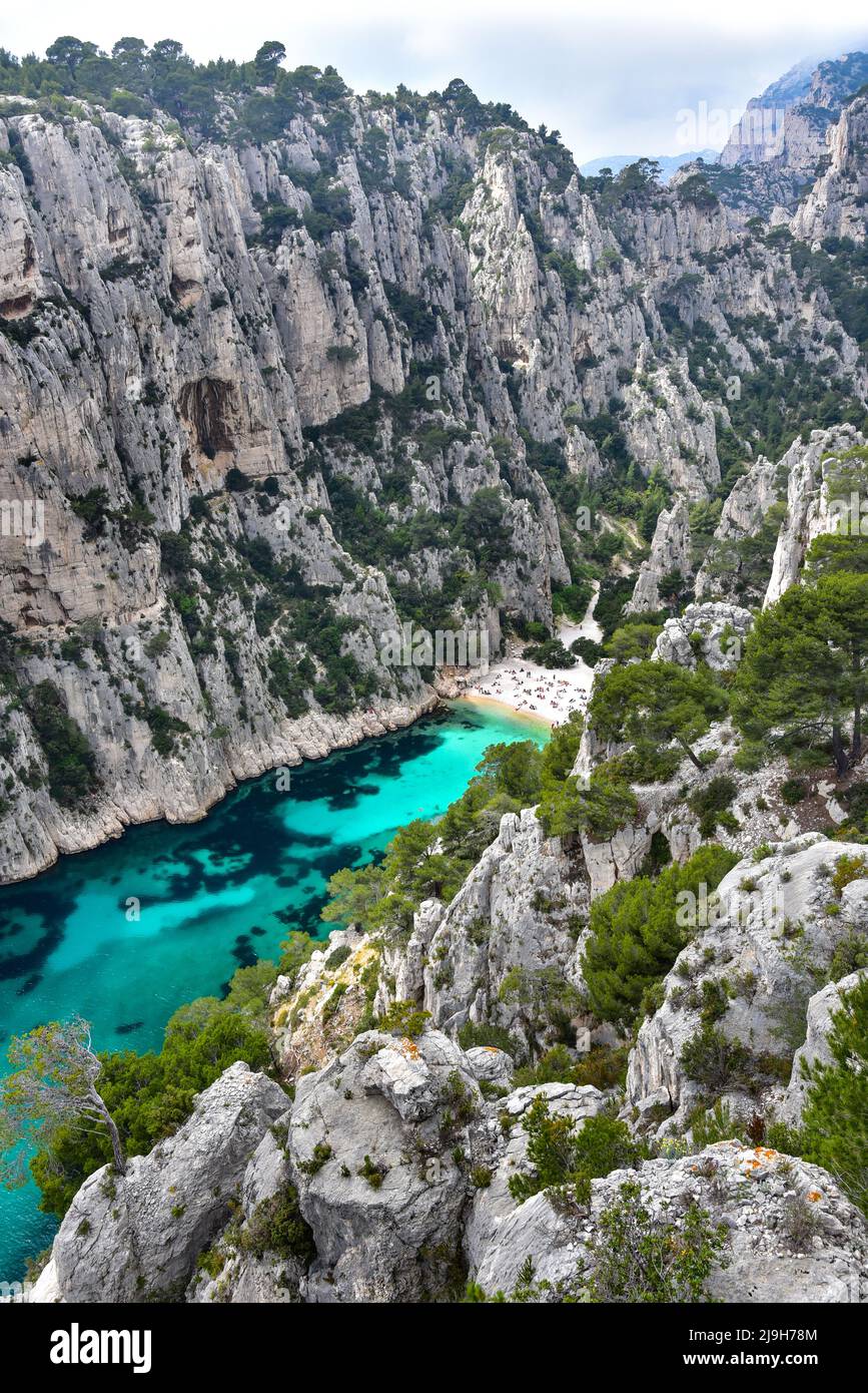 Bathing beach in the Calanque d'En-Vau near Cassis on the Côte d'Azur ...