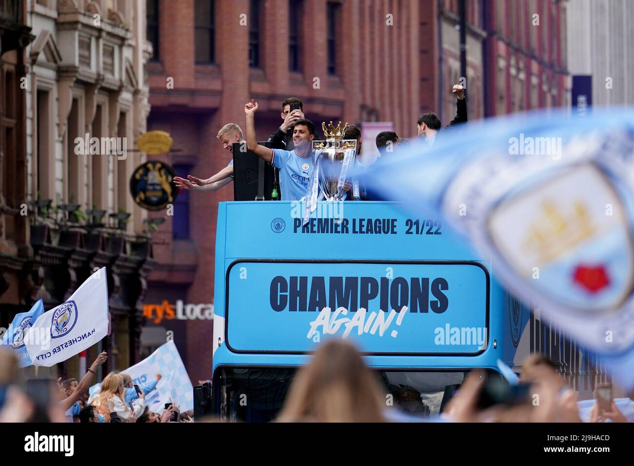 Rodri premier league trophy hi-res stock photography and images - Alamy