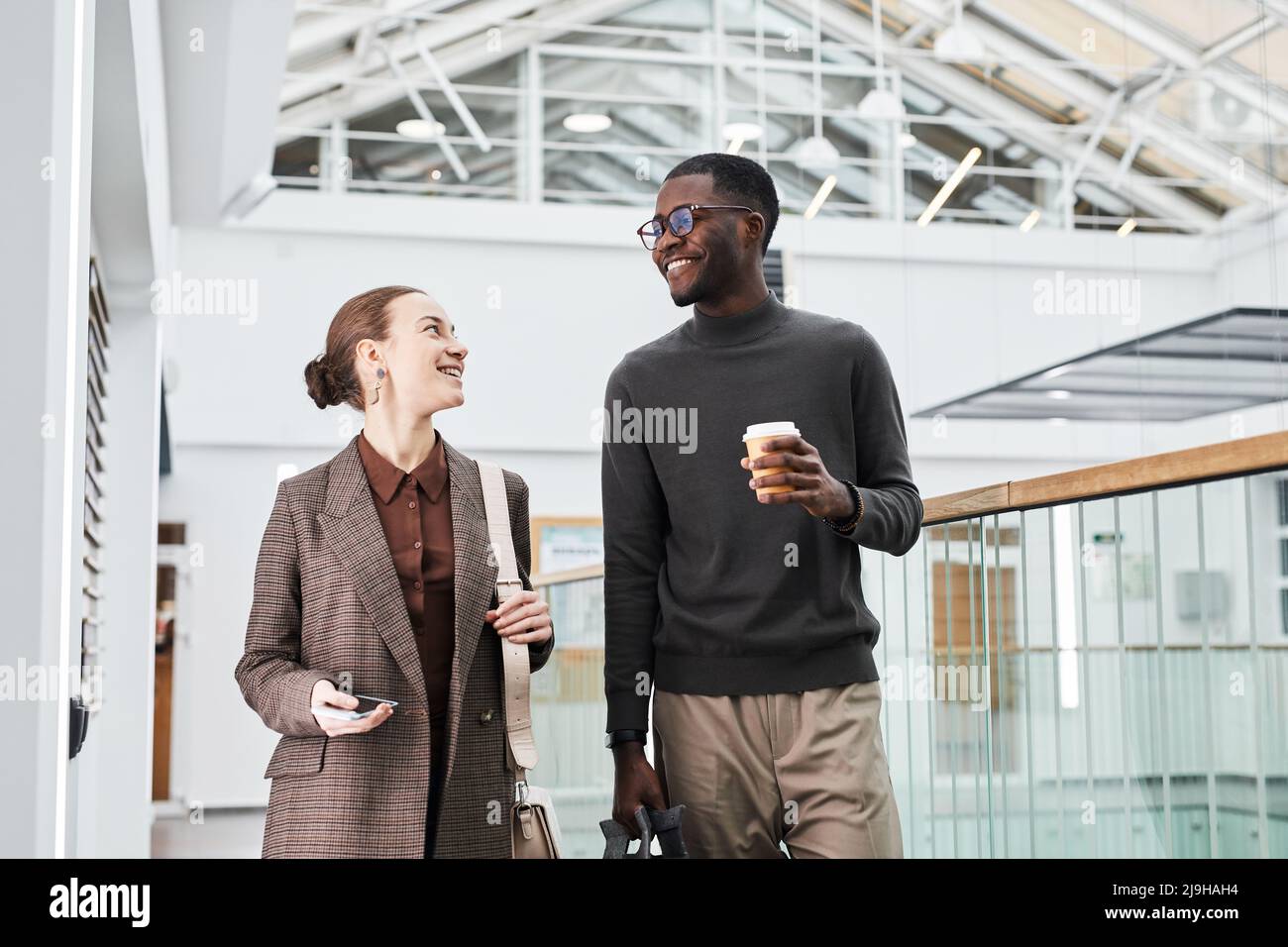 Young people starting work hi-res stock photography and images - Alamy