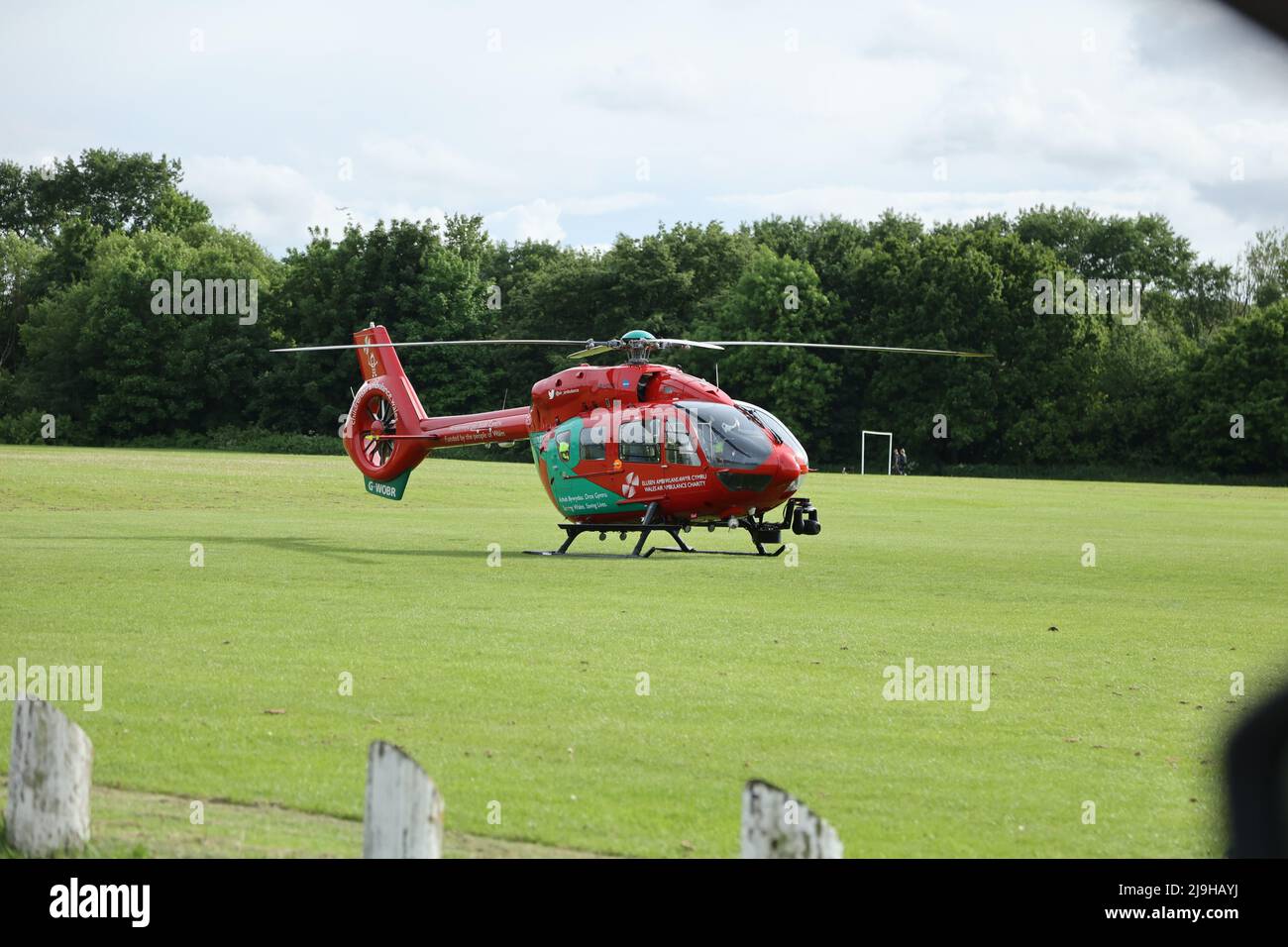 Liverpool, uk, 23rd May 2022 Welsh Air ambulance lands at Alder hey ...