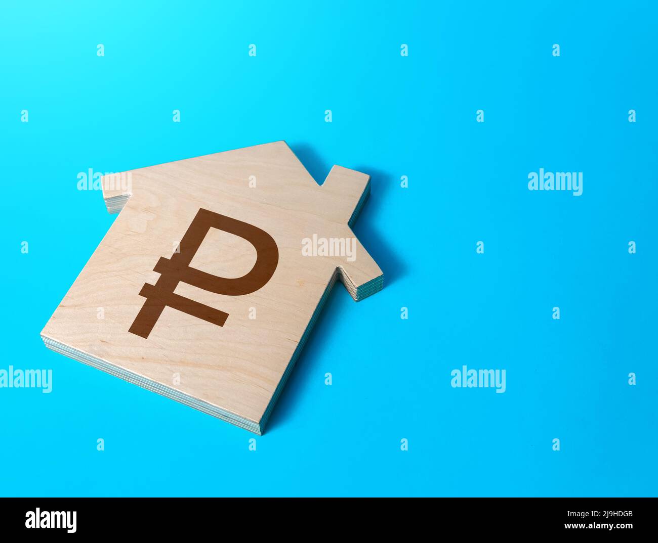 House with a russian ruble symbol. Cost estimate. Search for options ...