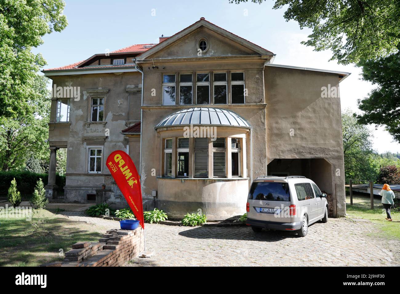 Die renovierungsbedürftige Lingner-Villa auf die Weißenberger Straße in ...