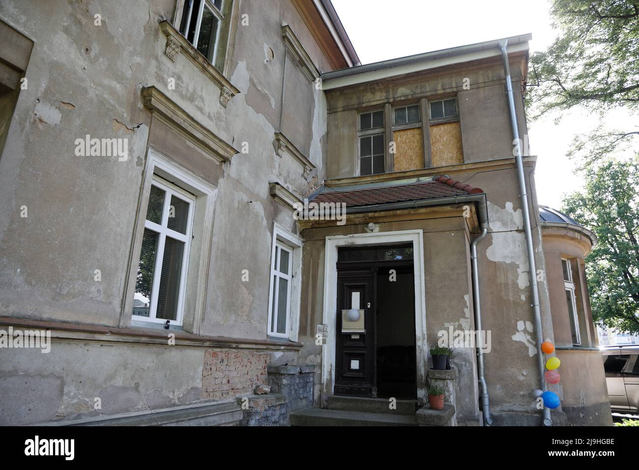 Die renovierungsbedürftige Lingner-Villa auf die Weißenberger Straße in ...