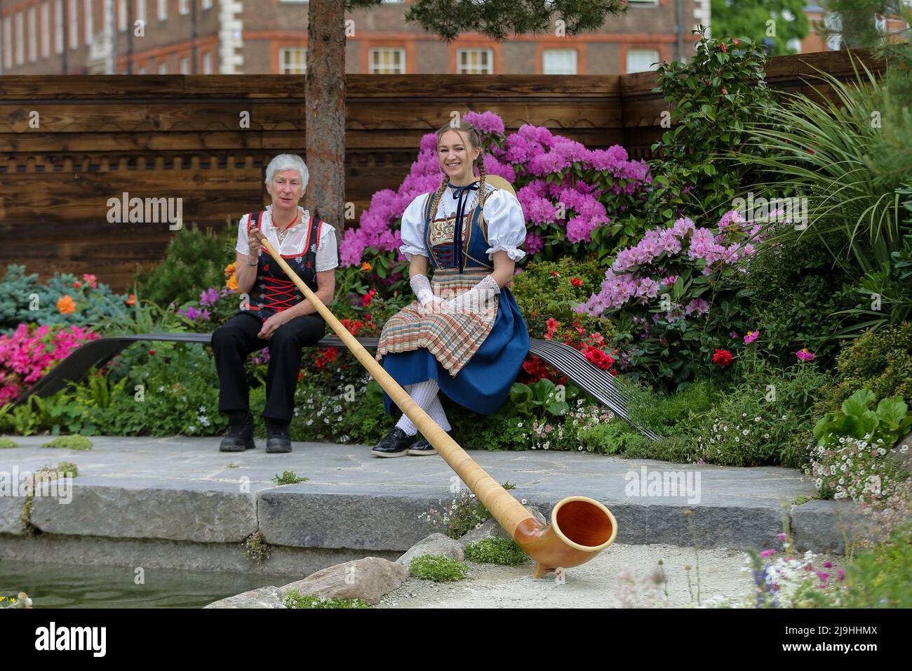 An alphorn player at chelsea flower show hi-res stock photography and ...