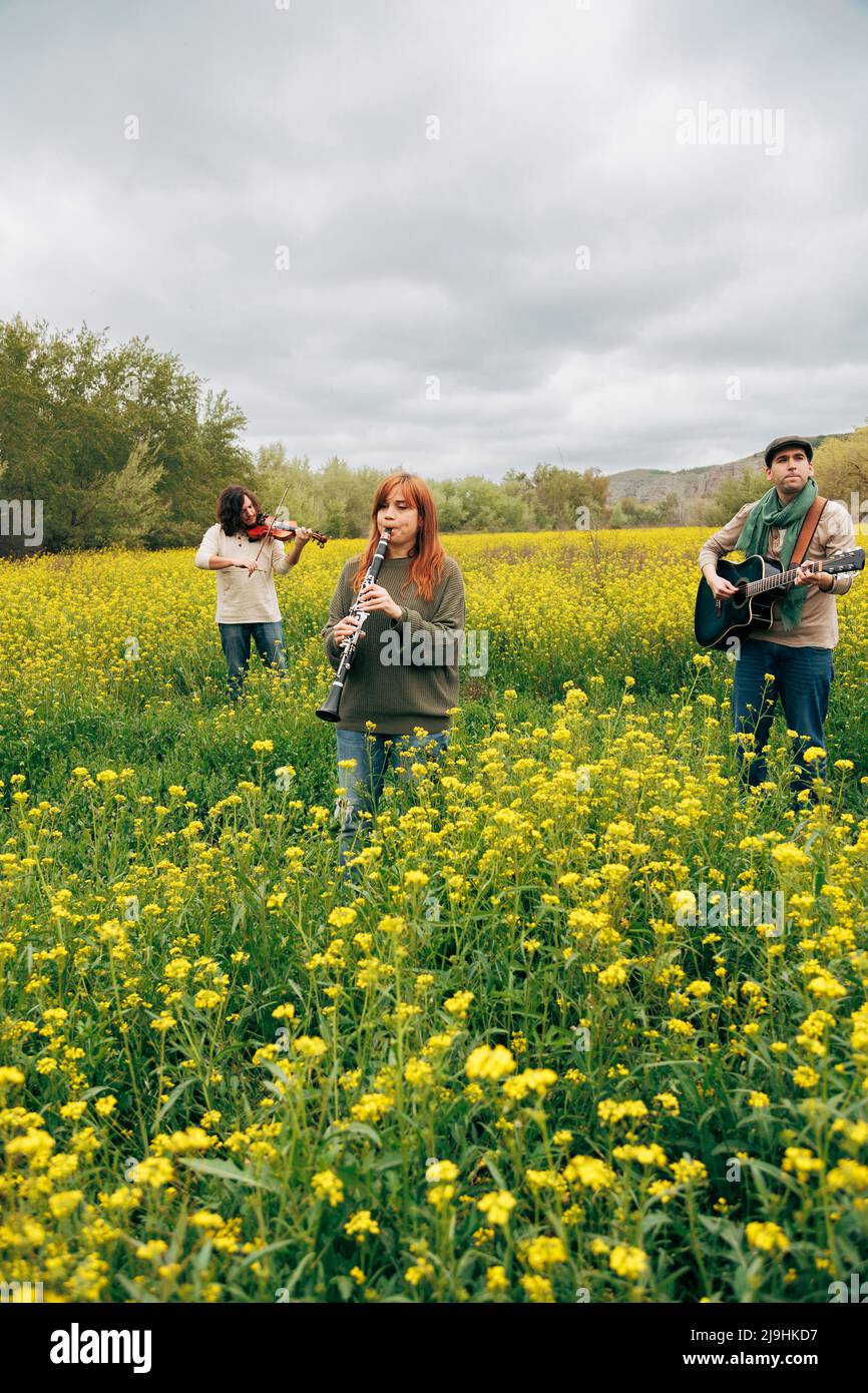 Rehearsal musical hi-res stock photography and images - Alamy