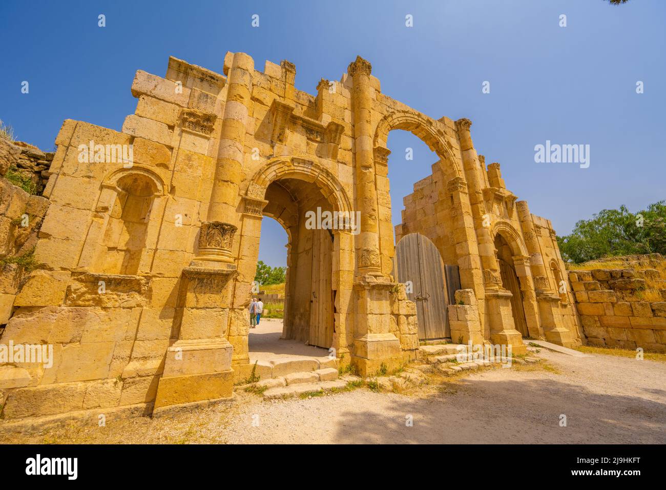 The South Gate in the Roman ruins of Jerash Jordan Stock Photo - Alamy
