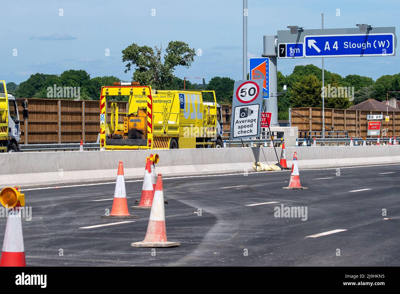 Dorney Reach, UK. 22nd May, 2022. The M4 was closed again this weekend ...