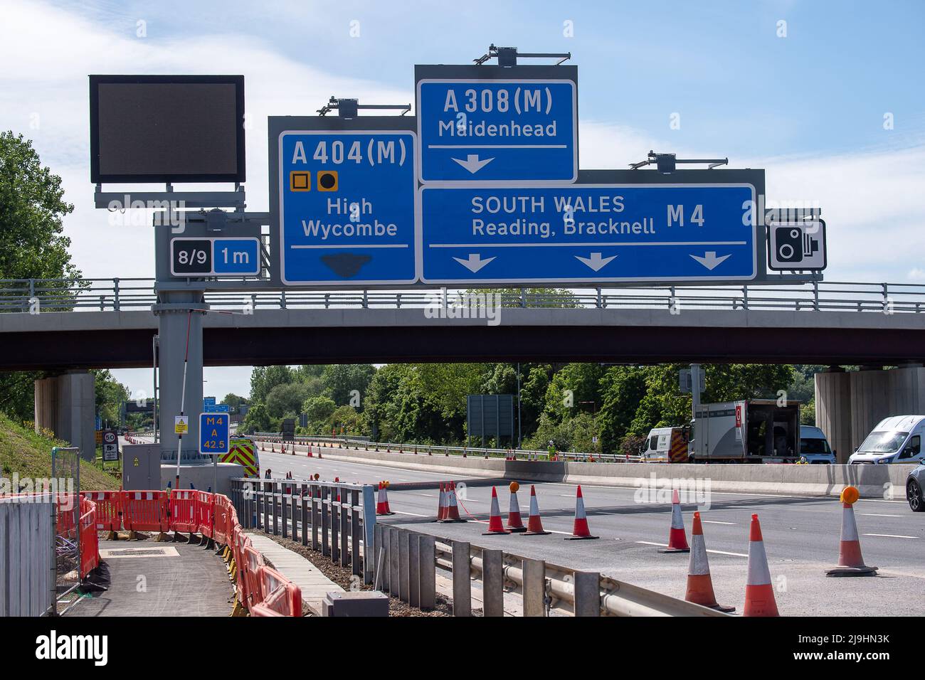 Dorney Reach, UK. 23rd May, 2022. The M4 was closed again this weekend ...