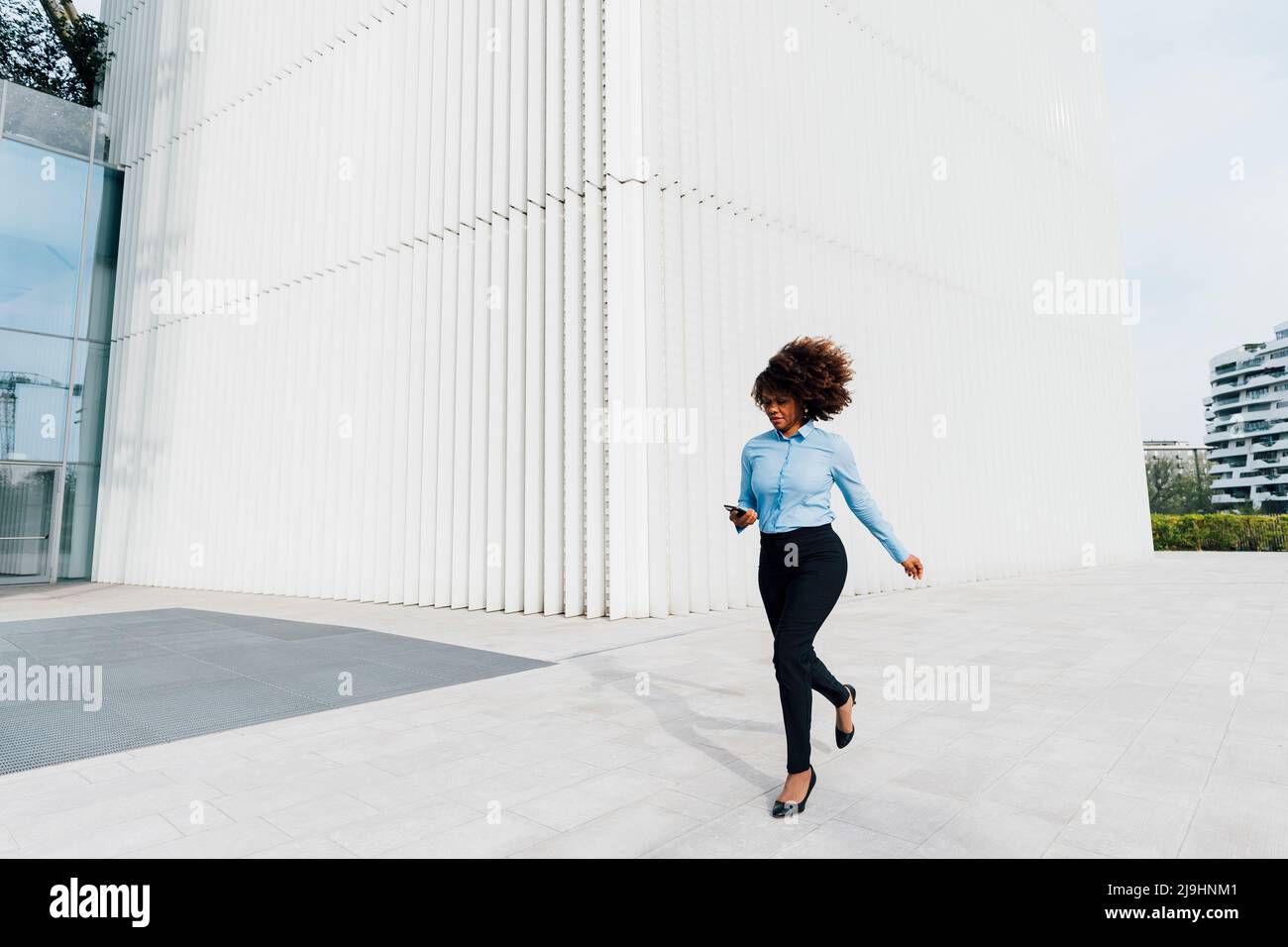 Smart running hi-res stock photography and images - Alamy