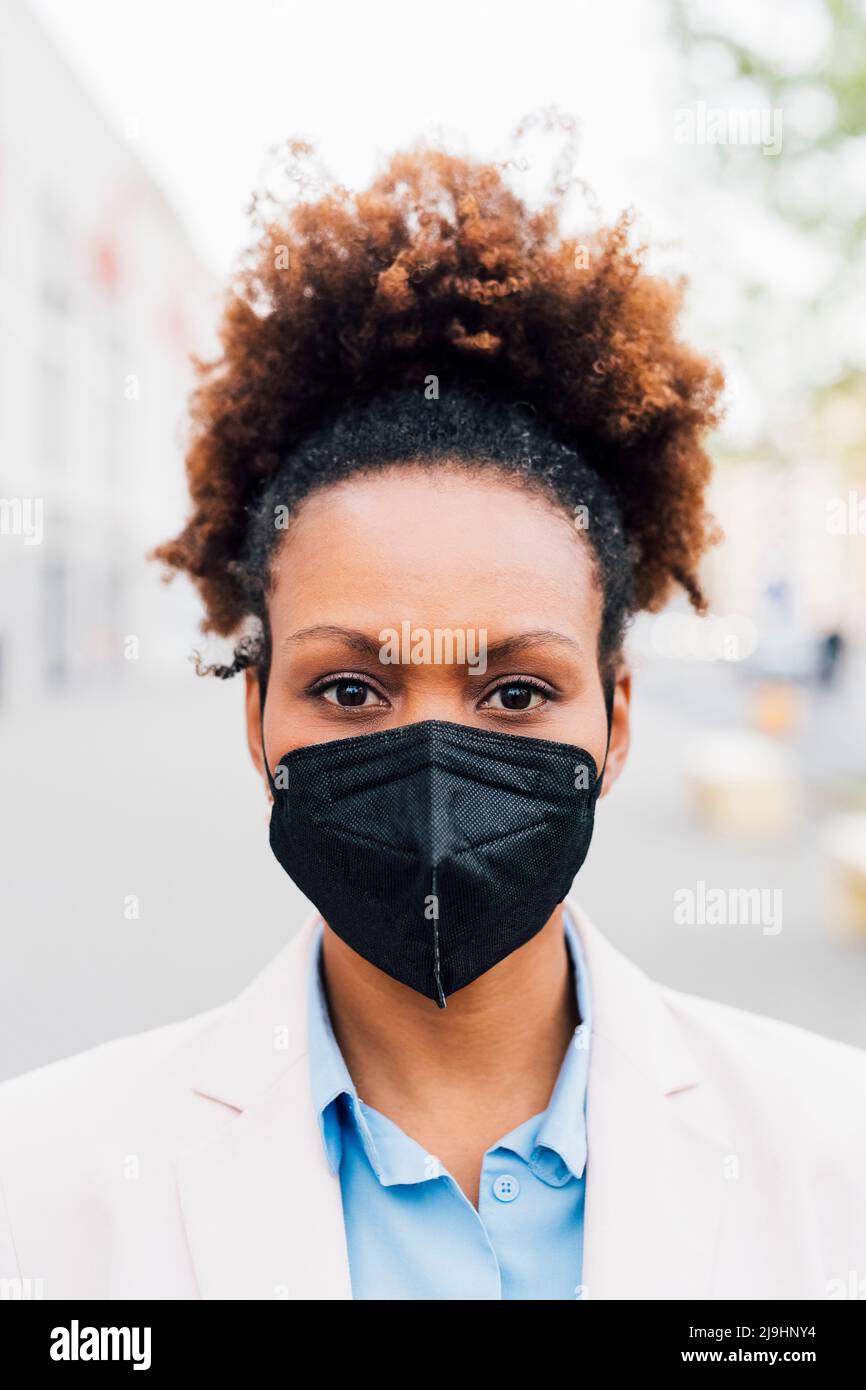 Smog mask hi-res stock photography and images - Alamy