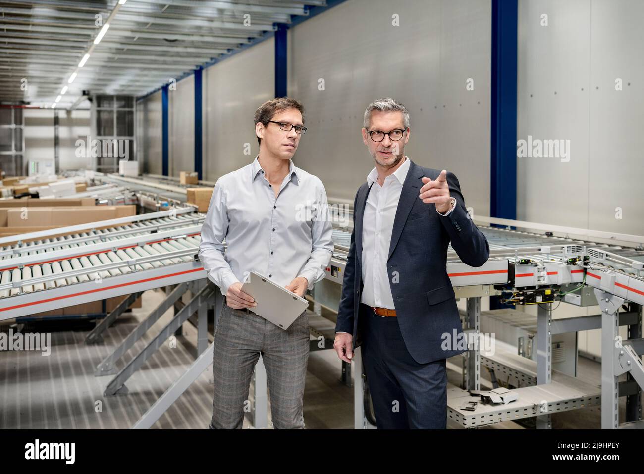 Explaining business strategy hi-res stock photography and images - Alamy