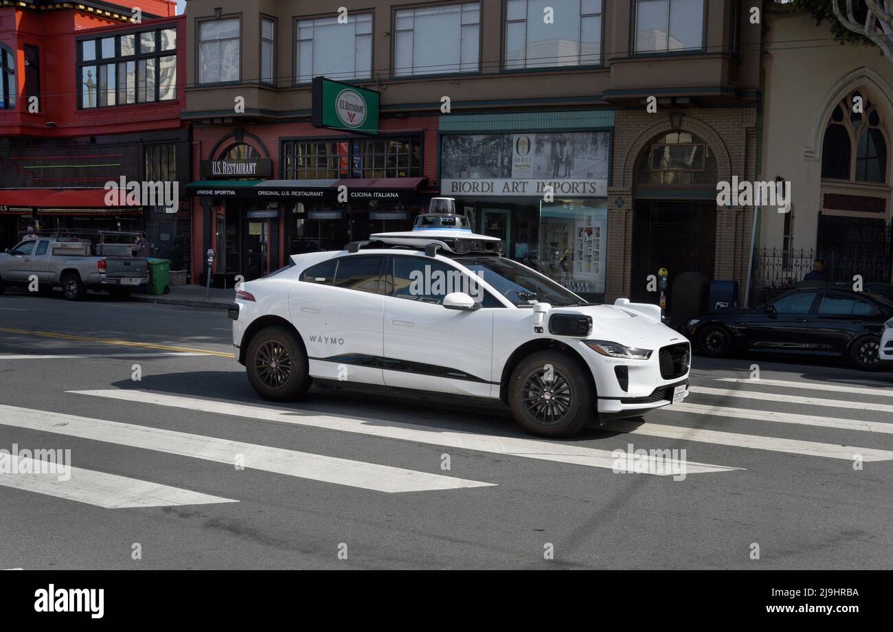 Self driving taxi san francisco hi-res stock photography and images - Alamy