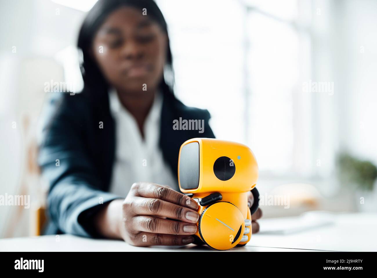 Small robot toy hi-res stock photography and images - Alamy