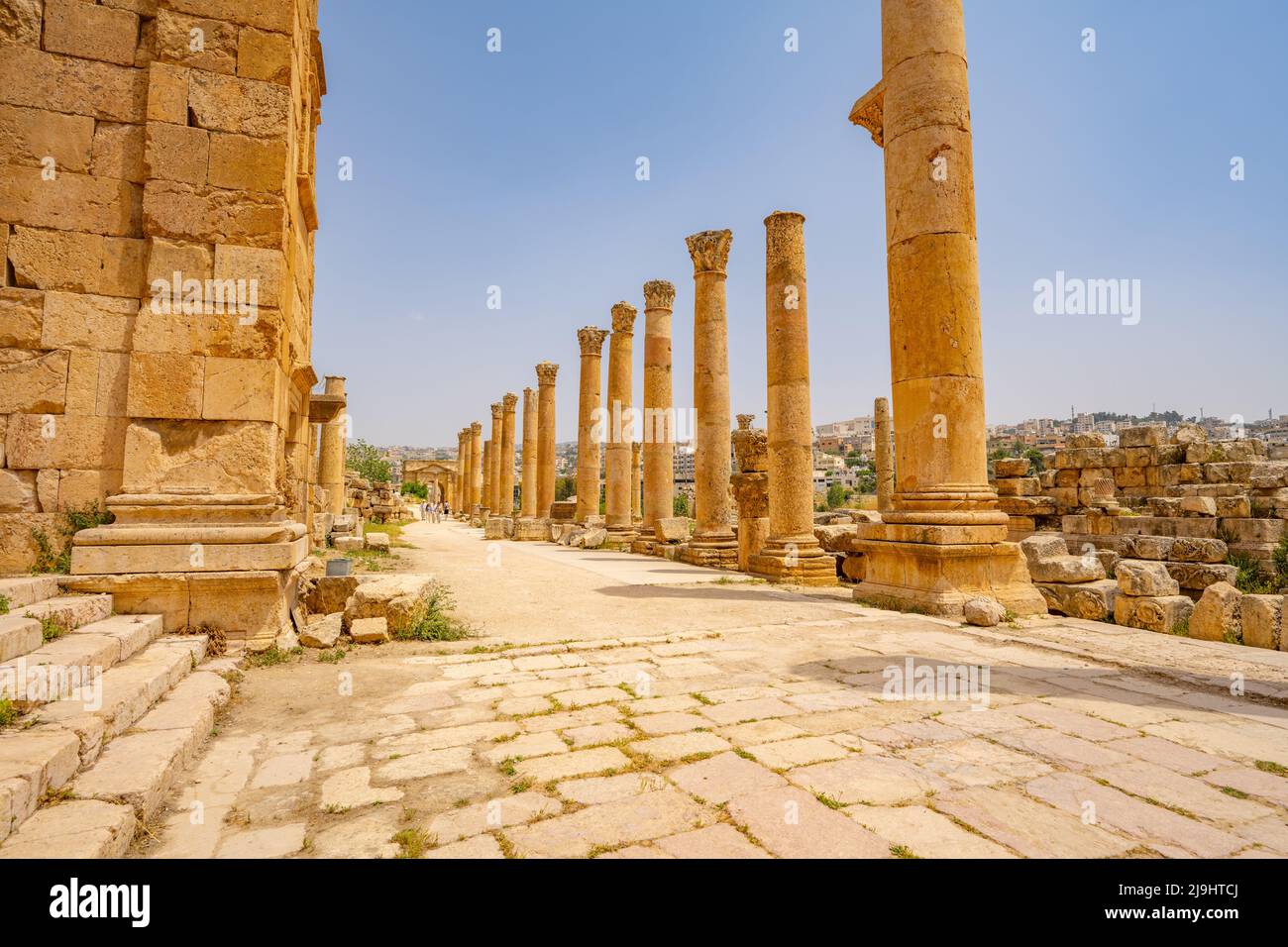 The view along Cardo Maximus in the roman ruins of Jerash Stock Photo ...