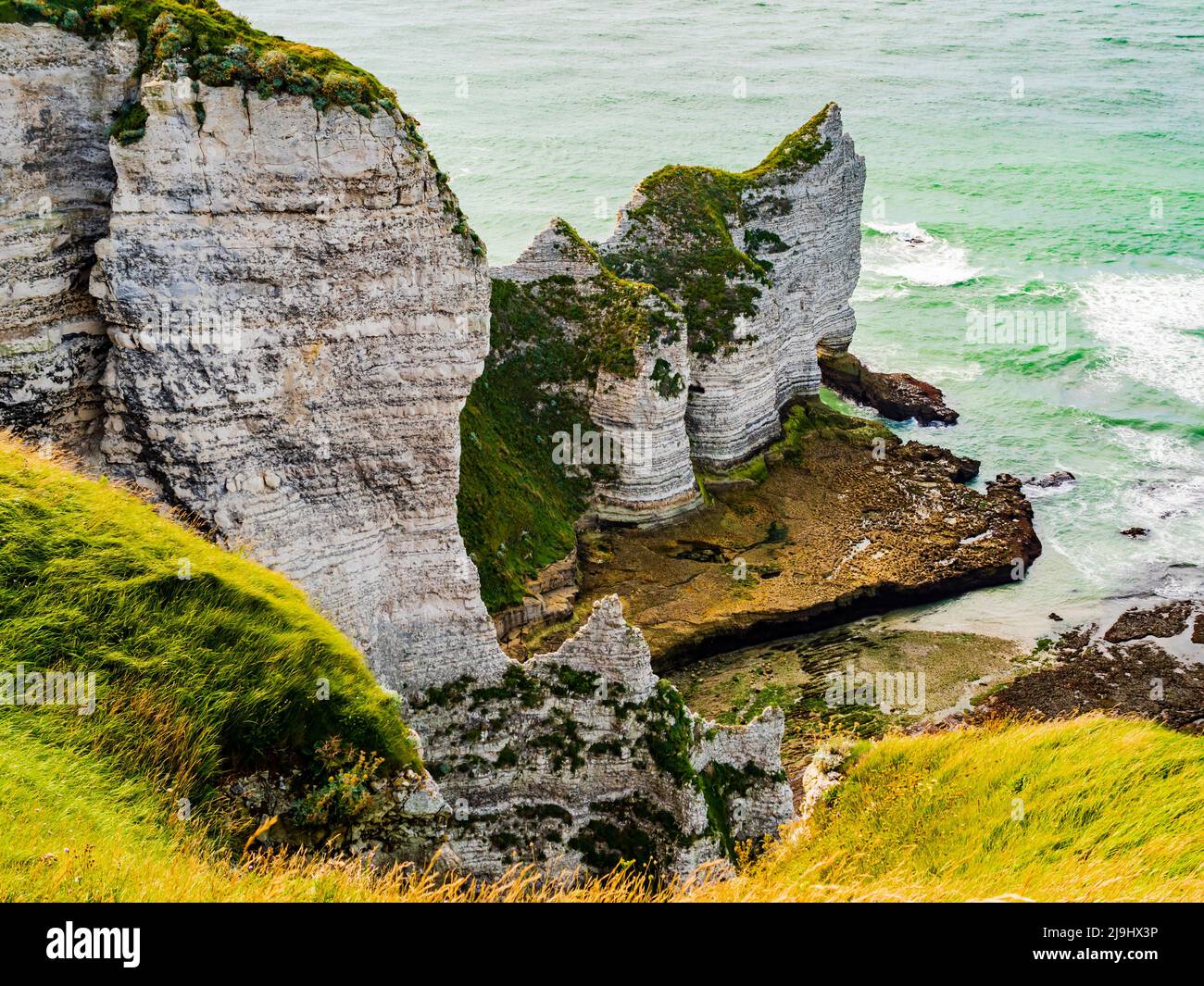 Impressive view of Etretat coastline, vertical white cliffs in the ...