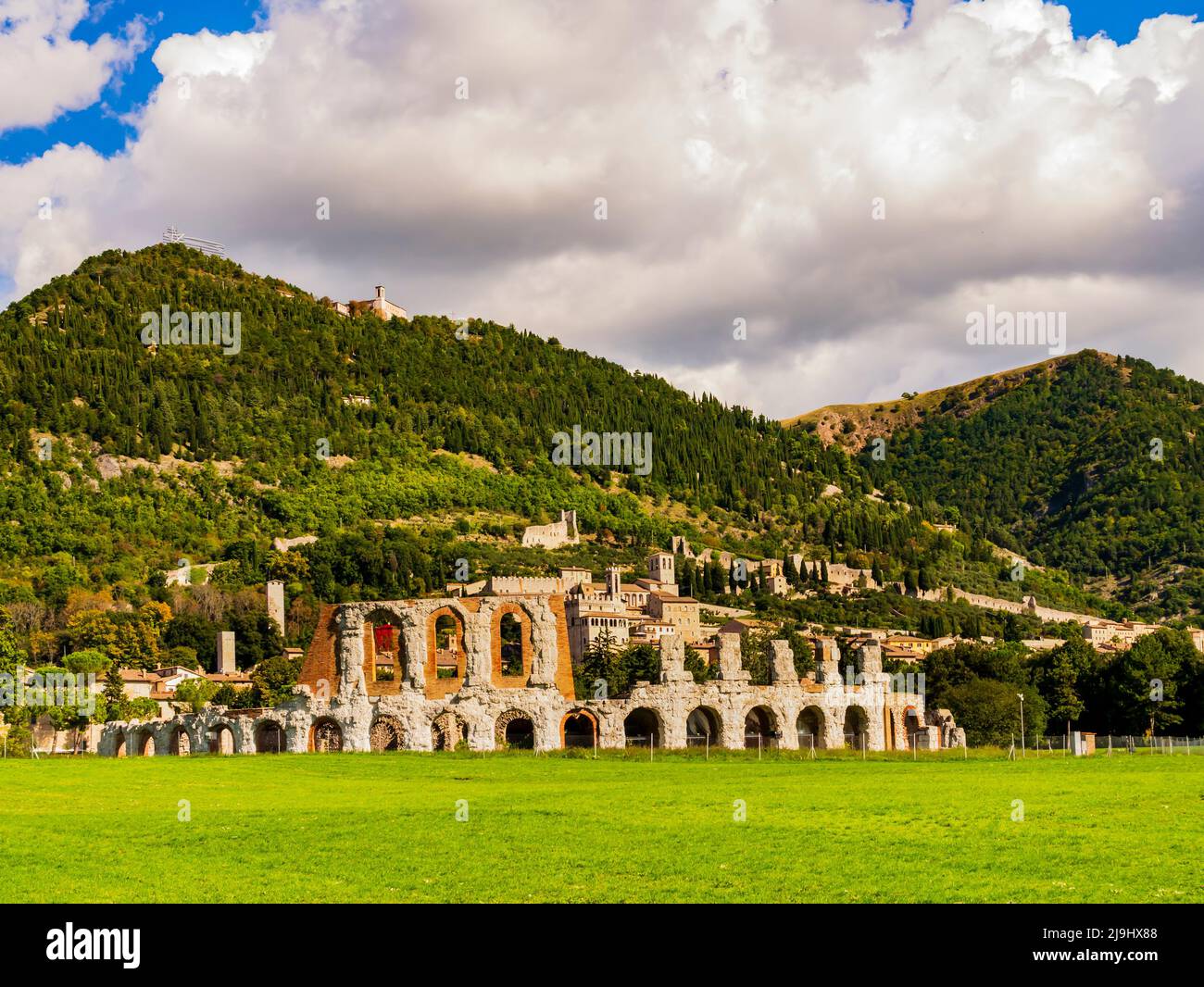 Gubbio italy hi-res stock photography and images - Alamy