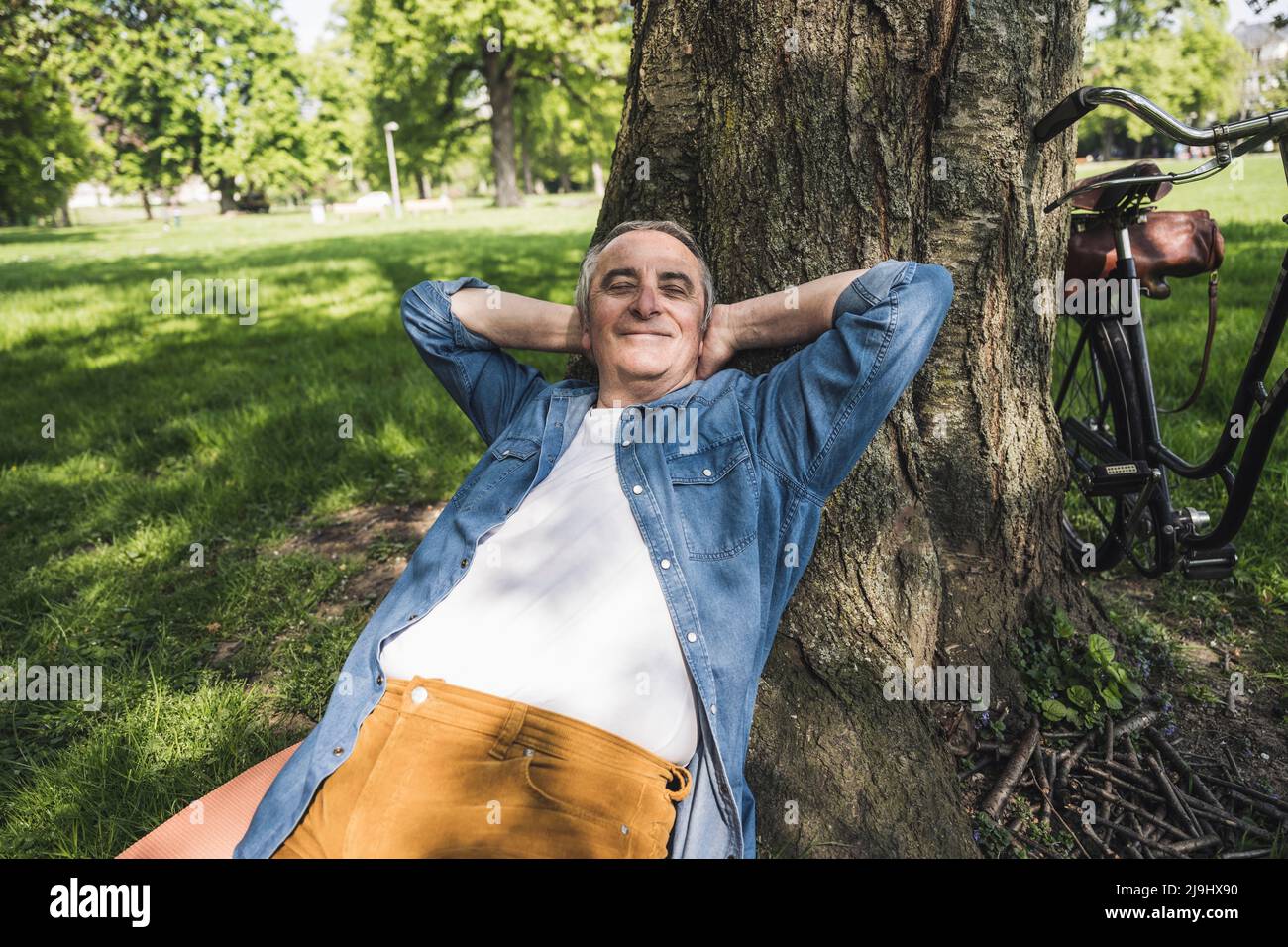 Unbuttoned hi-res stock photography and images - Alamy