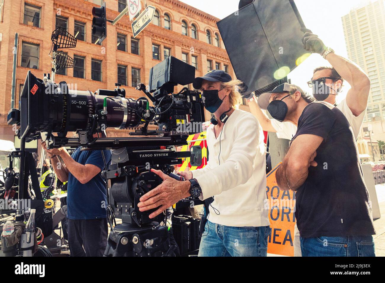AMBULANCE, center: director Michael Bay, on set, 2022. ph: Andrew ...