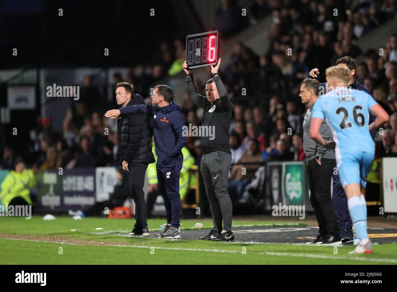 Fourth official football hi-res stock photography and images - Alamy