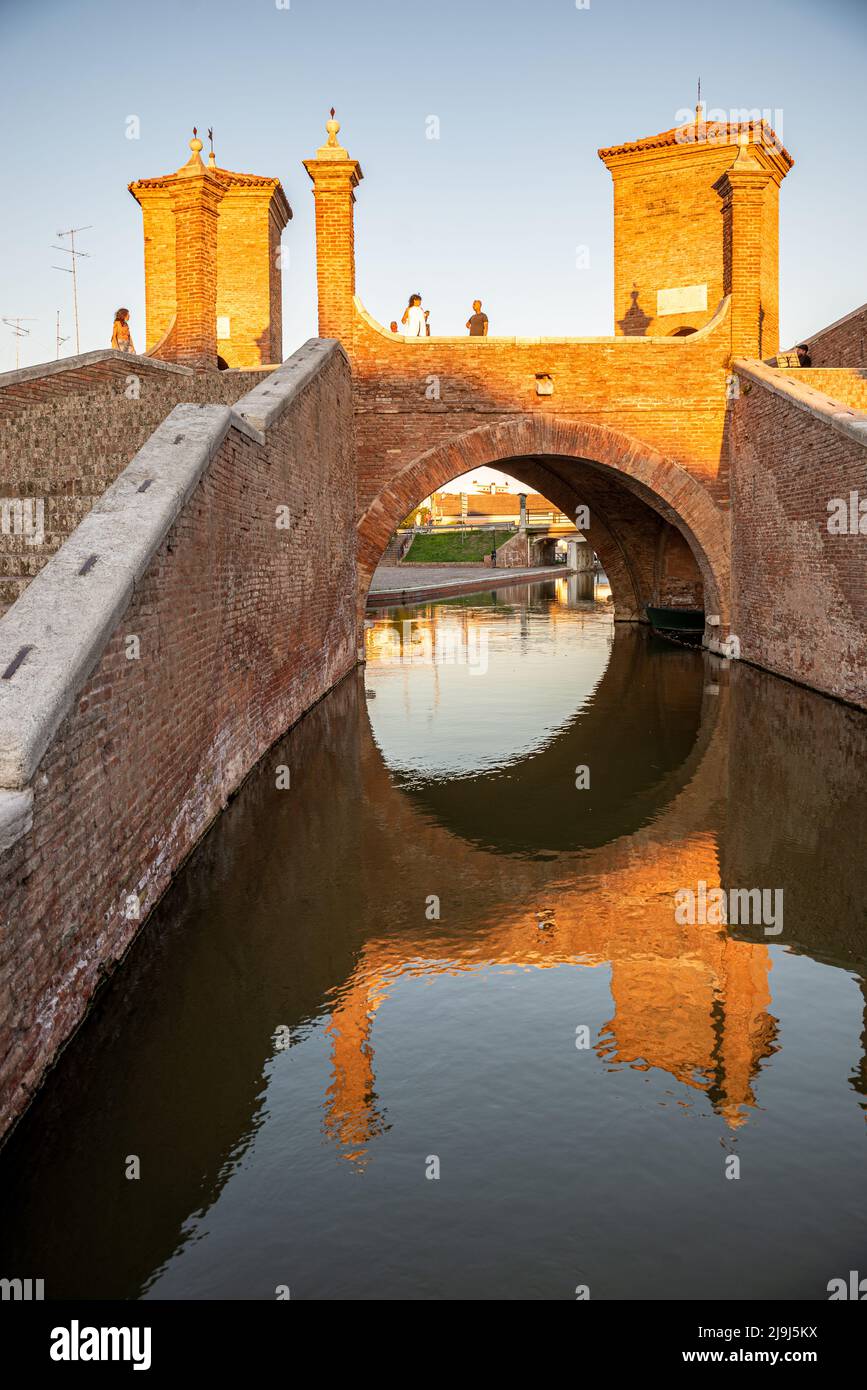 Trepponti bridge (or Ponte Pallotta), symbol of Comacchio city, Italy ...