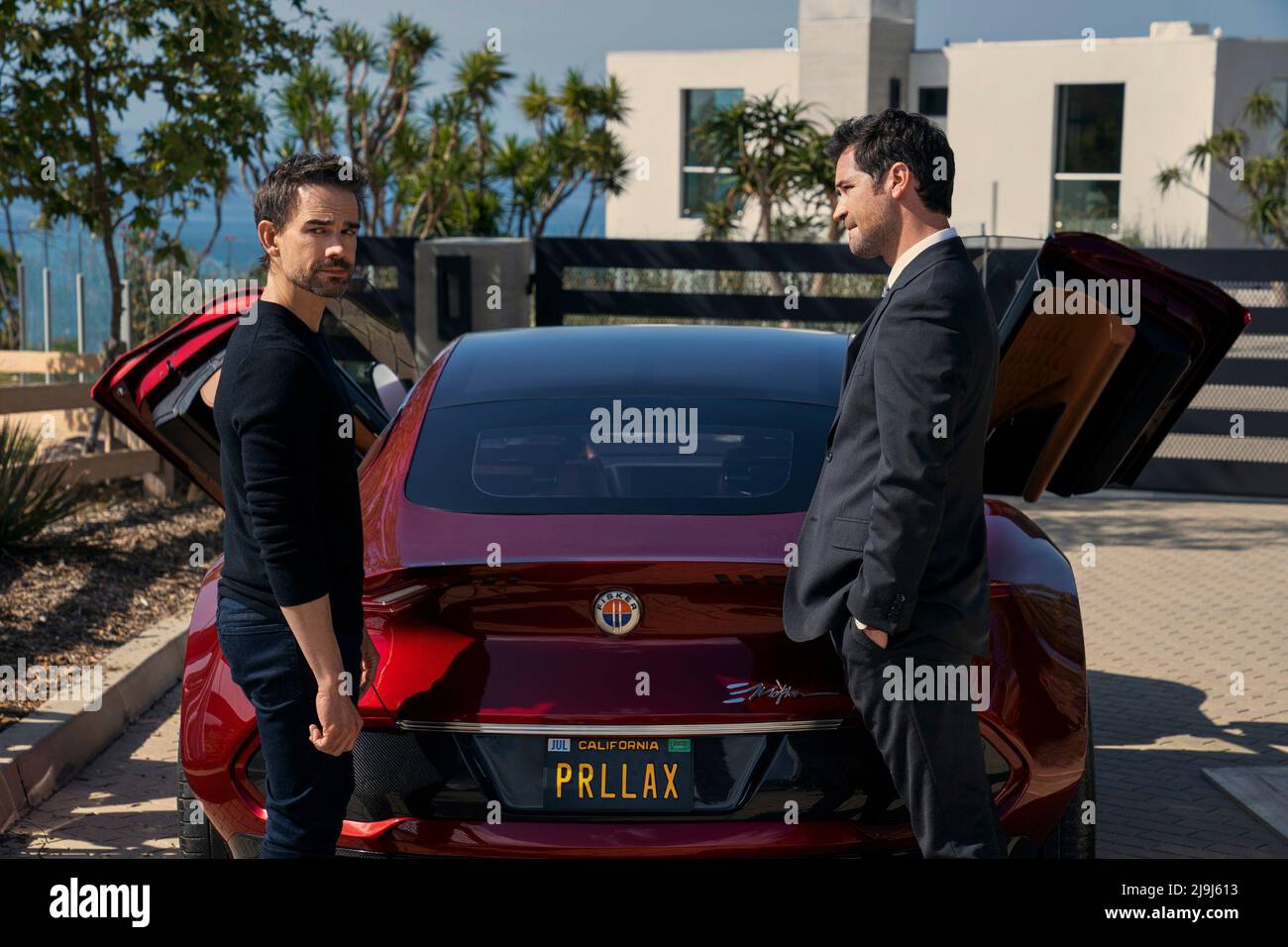 THE LINCOLN LAWYER, from left: Christopher Gorham, Manuel Garcia-Rulfo, Momentum', (Season 1, ep ...