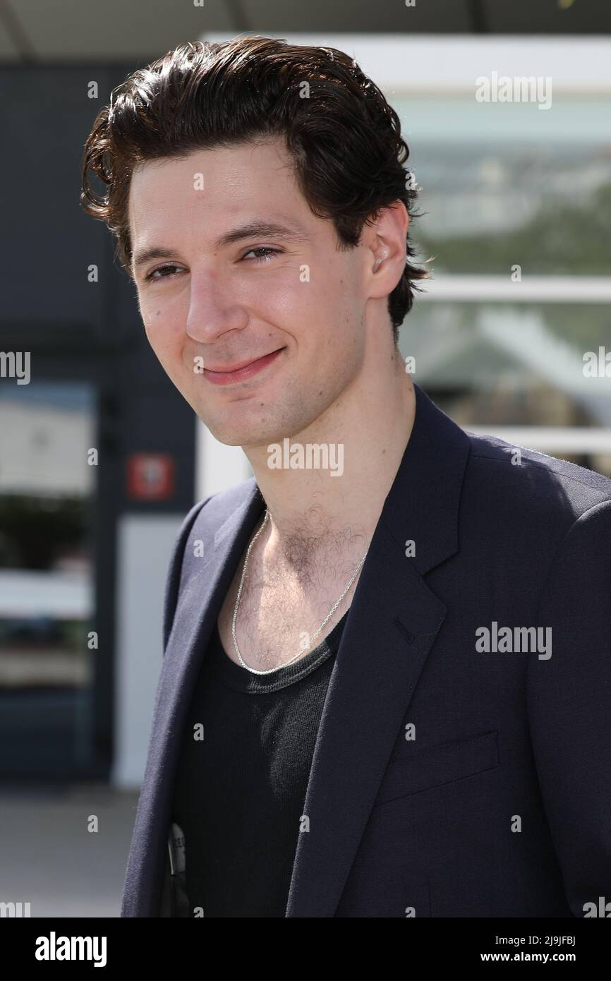 May 21, 2022, Cannes, Cote d'Azur, France: VINCENT LACOSTE attends the ...