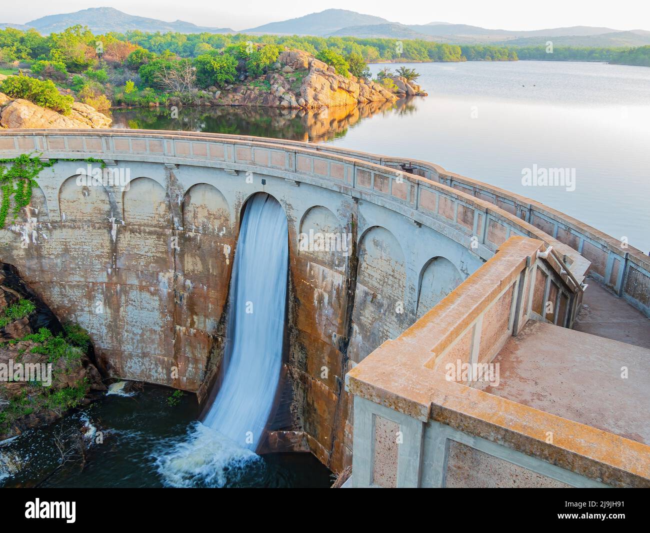 Sunny view of the Quanah Parker Dam of Wichita Mountains Wildlife ...