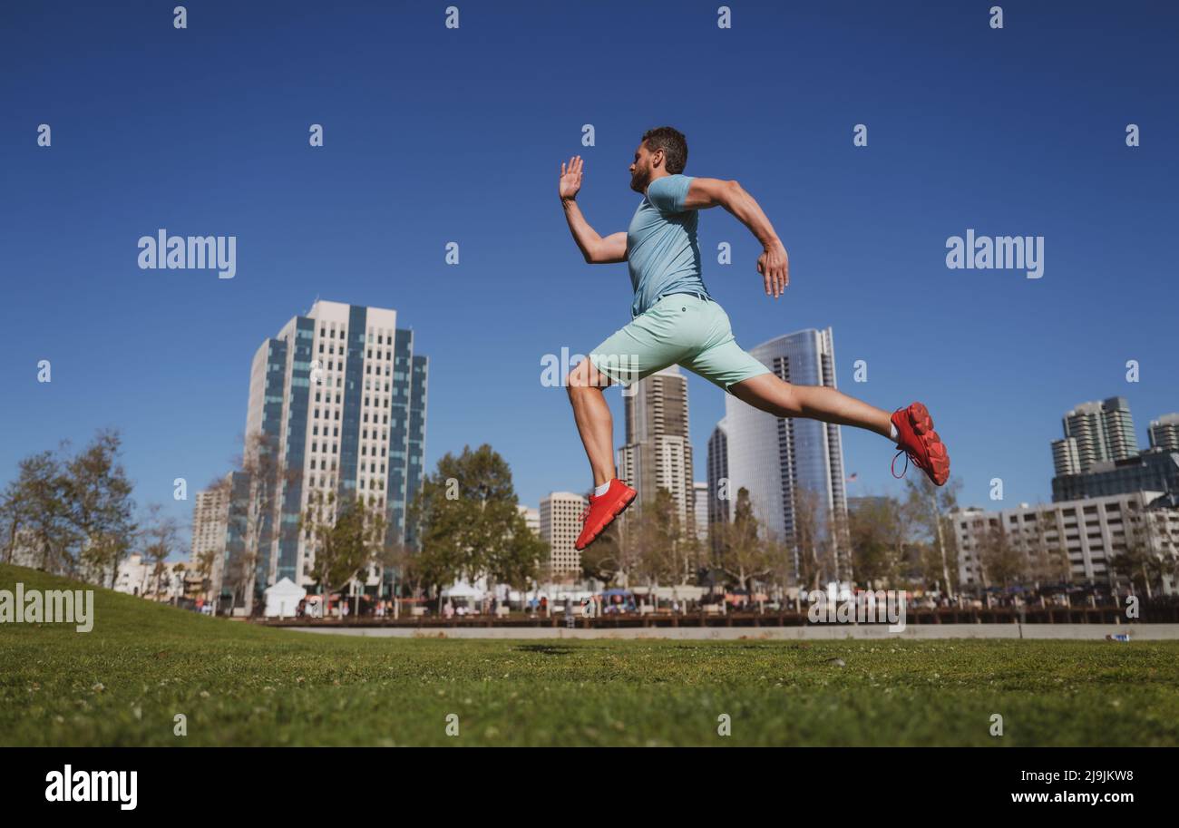 40s male runner running hi-res stock photography and images - Alamy
