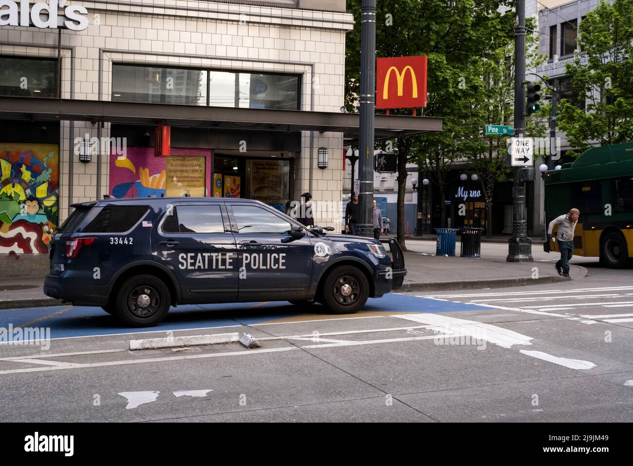 Edge of glass seattle hi-res stock photography and images - Alamy