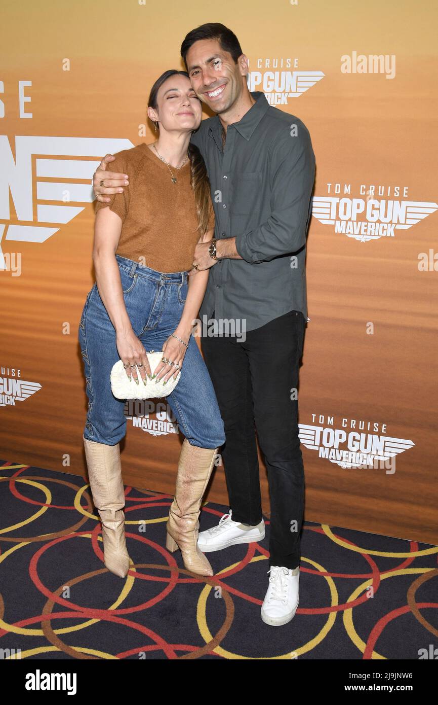New York, NY, May 23, 2022. (L-R) Laura Perlongo and Nev Schulman ...