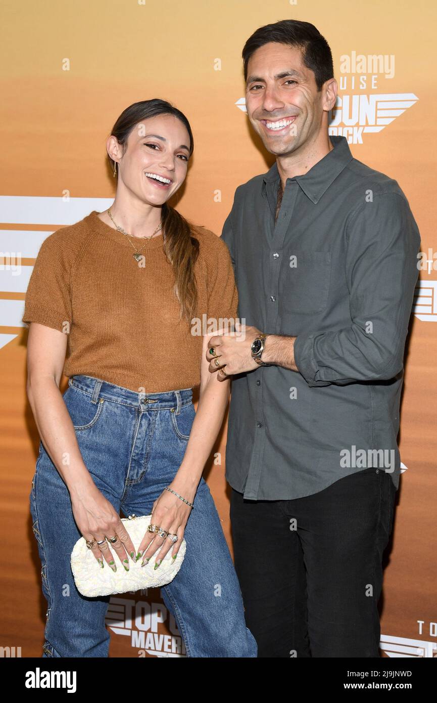 New York, USA. 23rd May, 2022. (L-R) Laura Perlongo and Nev Schulman ...