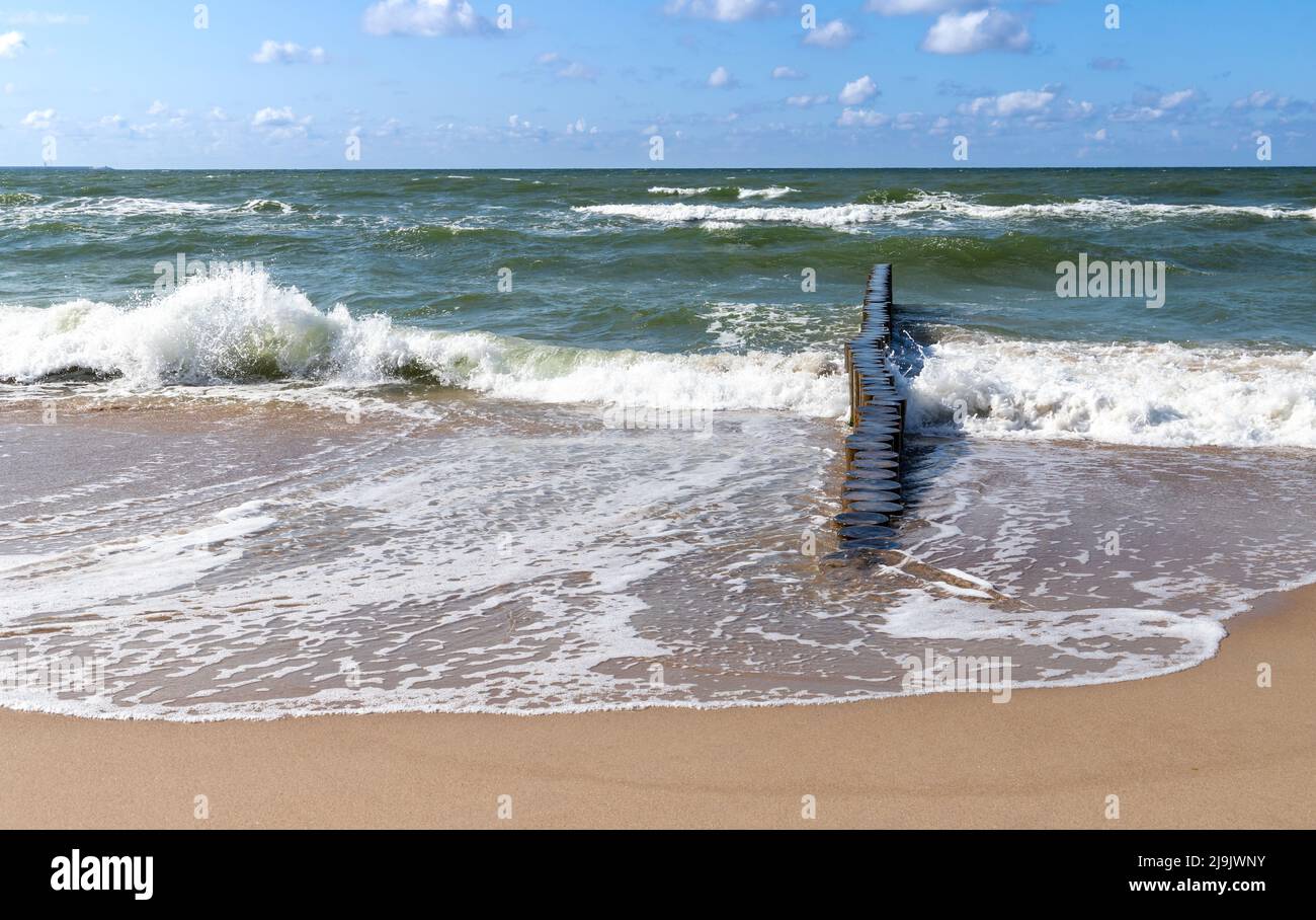 Sea structures hi-res stock photography and images - Alamy