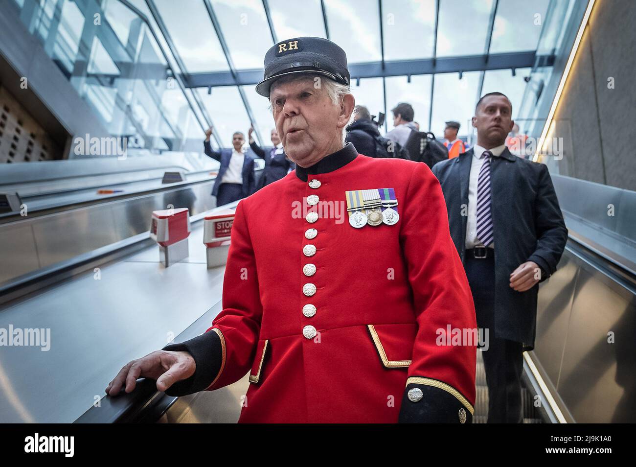 London, UK. 24th May 2022. A Chelsea pensioner rides the first ...