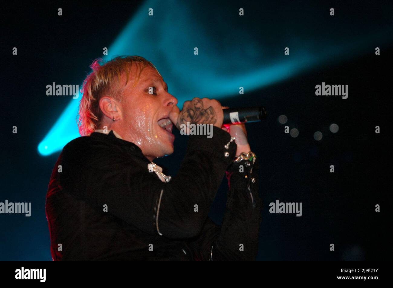 Lead singer with the pop band prodigy hi-res stock photography and ...
