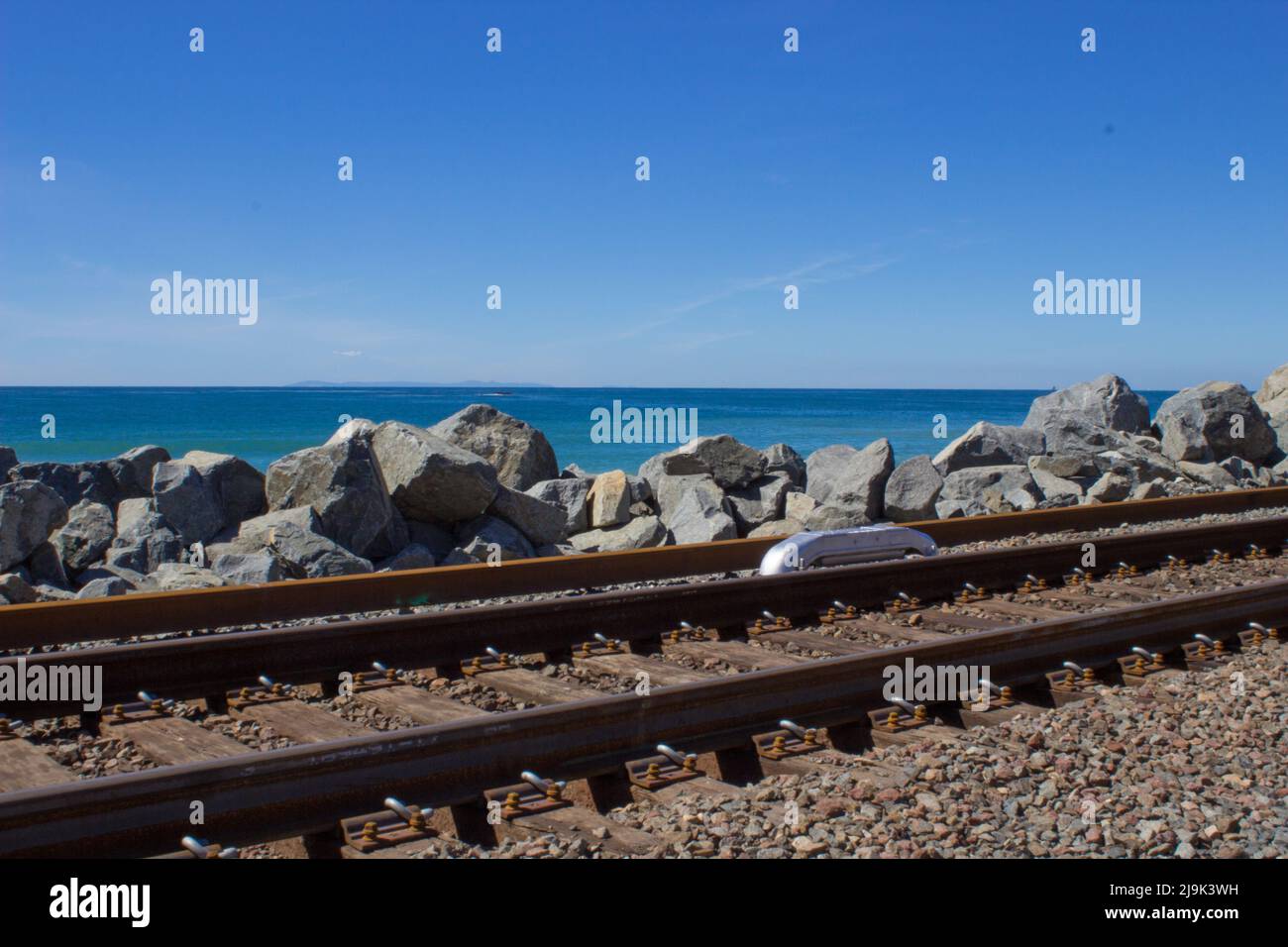 Train tracks at the beach in San Clemente, CA Stock Photo - Alamy