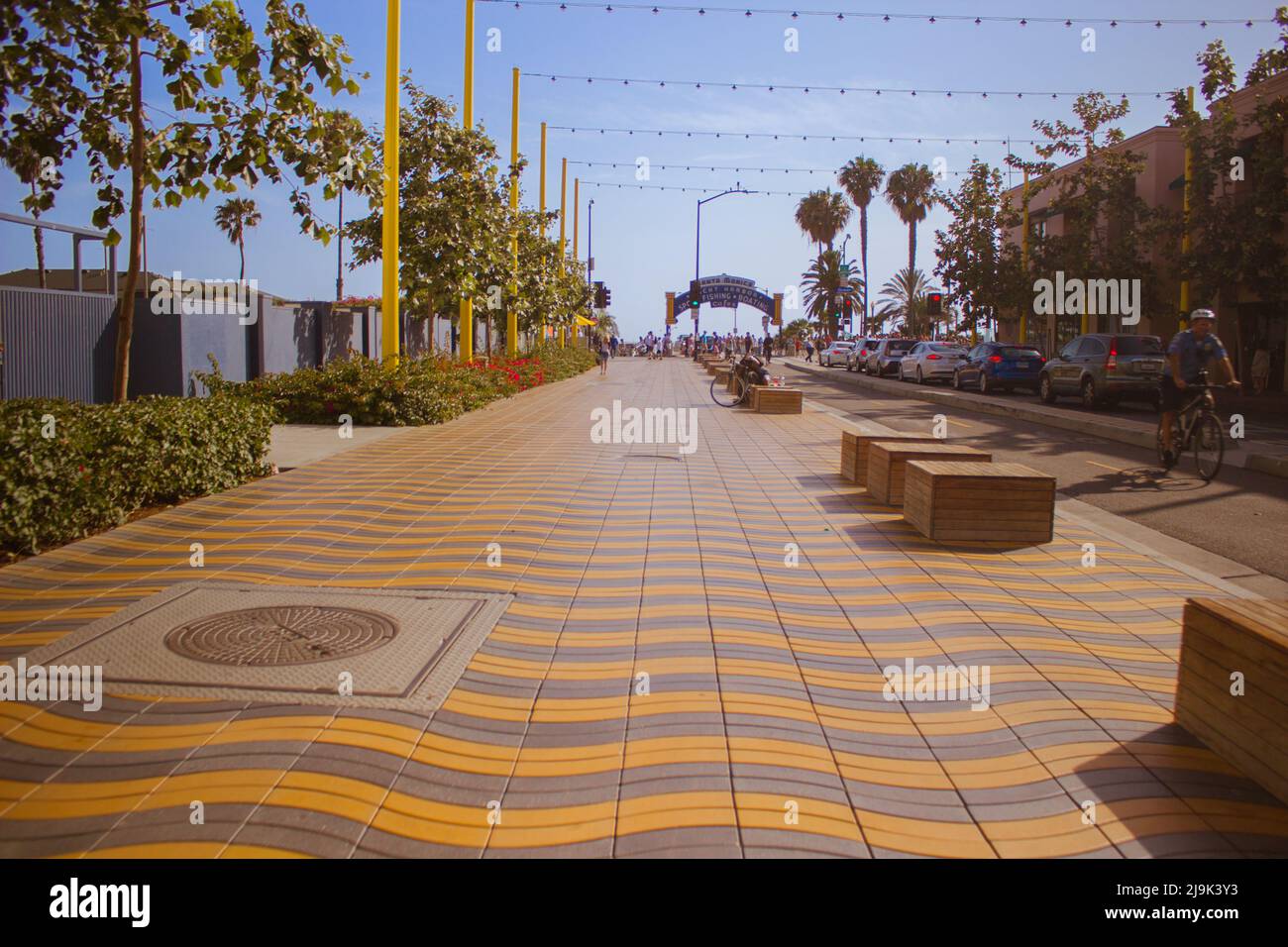 Santa Monica sidewalk path Stock Photo - Alamy