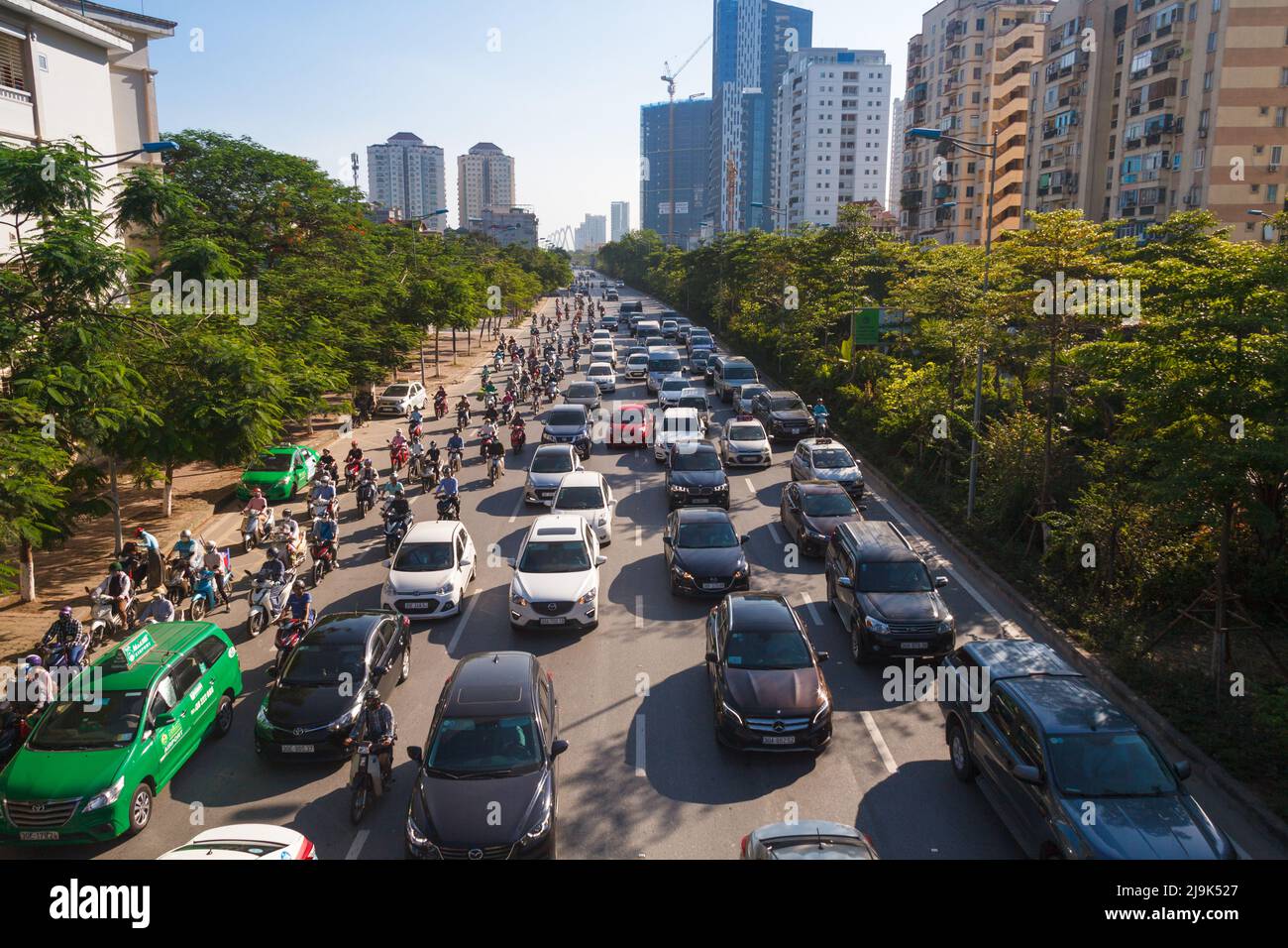 Rush hours in city hi-res stock photography and images - Alamy