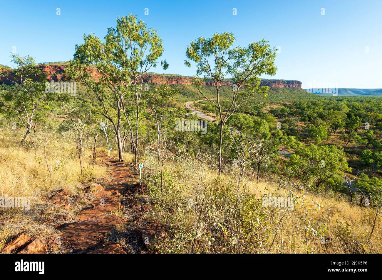Scenic landscape along the Escarpment Walk, Gregory National Park ...