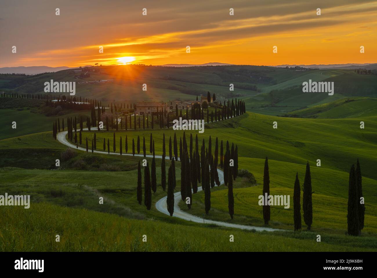 Tuscany sunset panoramic landscape hi-res stock photography and images ...