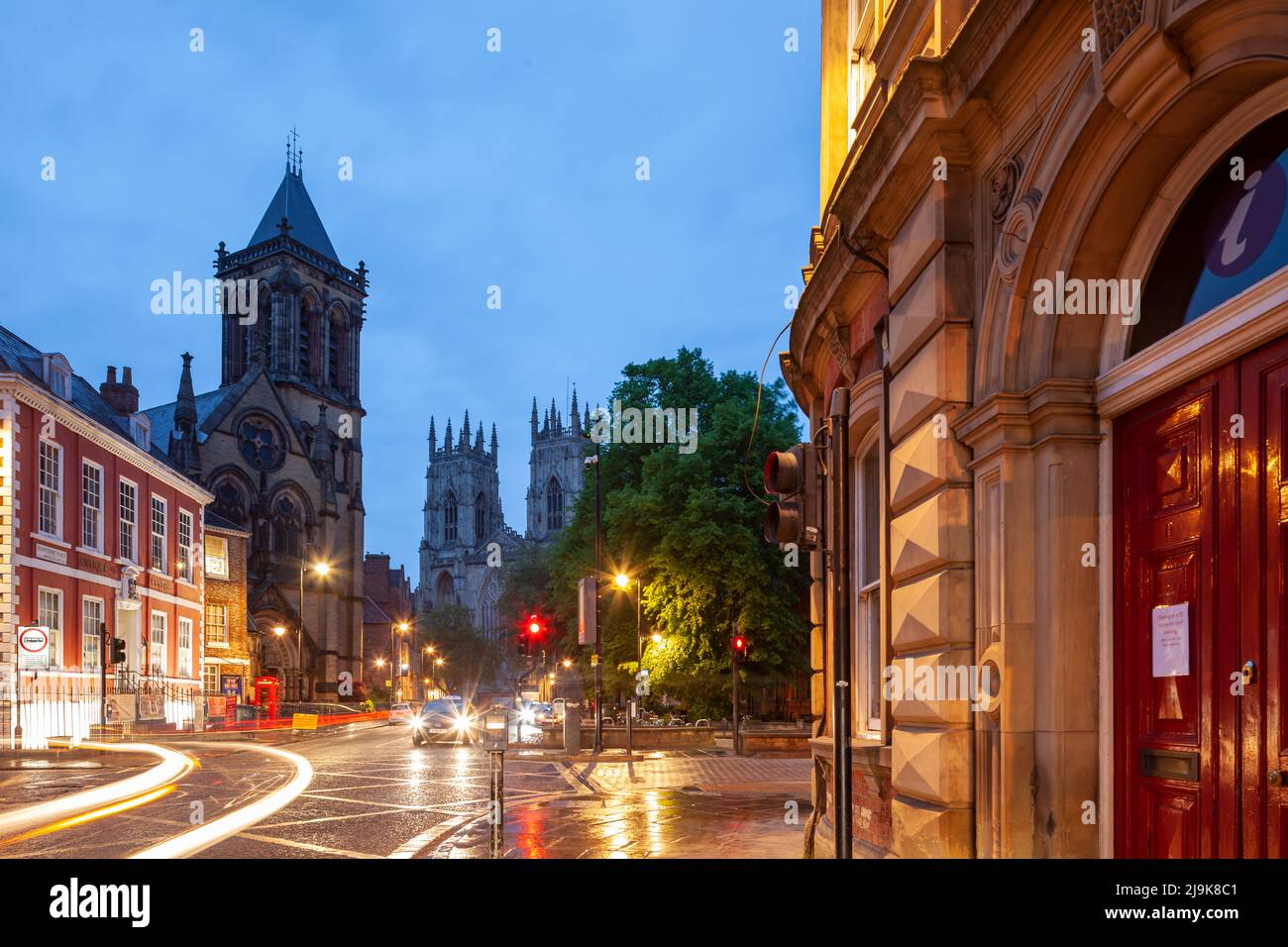 In museum street hi-res stock photography and images - Alamy