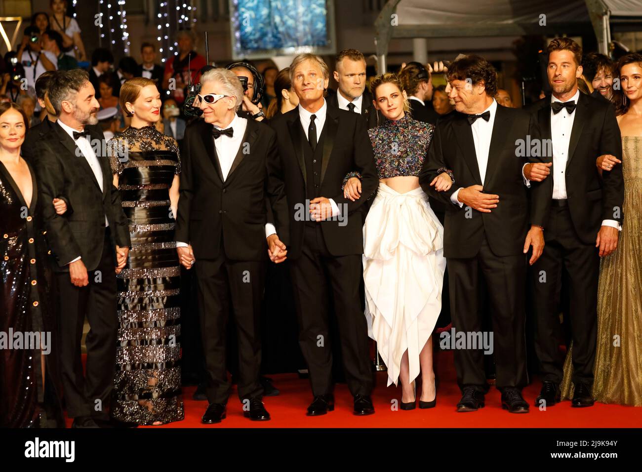 Cannes, Frankreich. 23rd May, 2022. Nadia Litz (l-r), Don McKellar, Lea ...