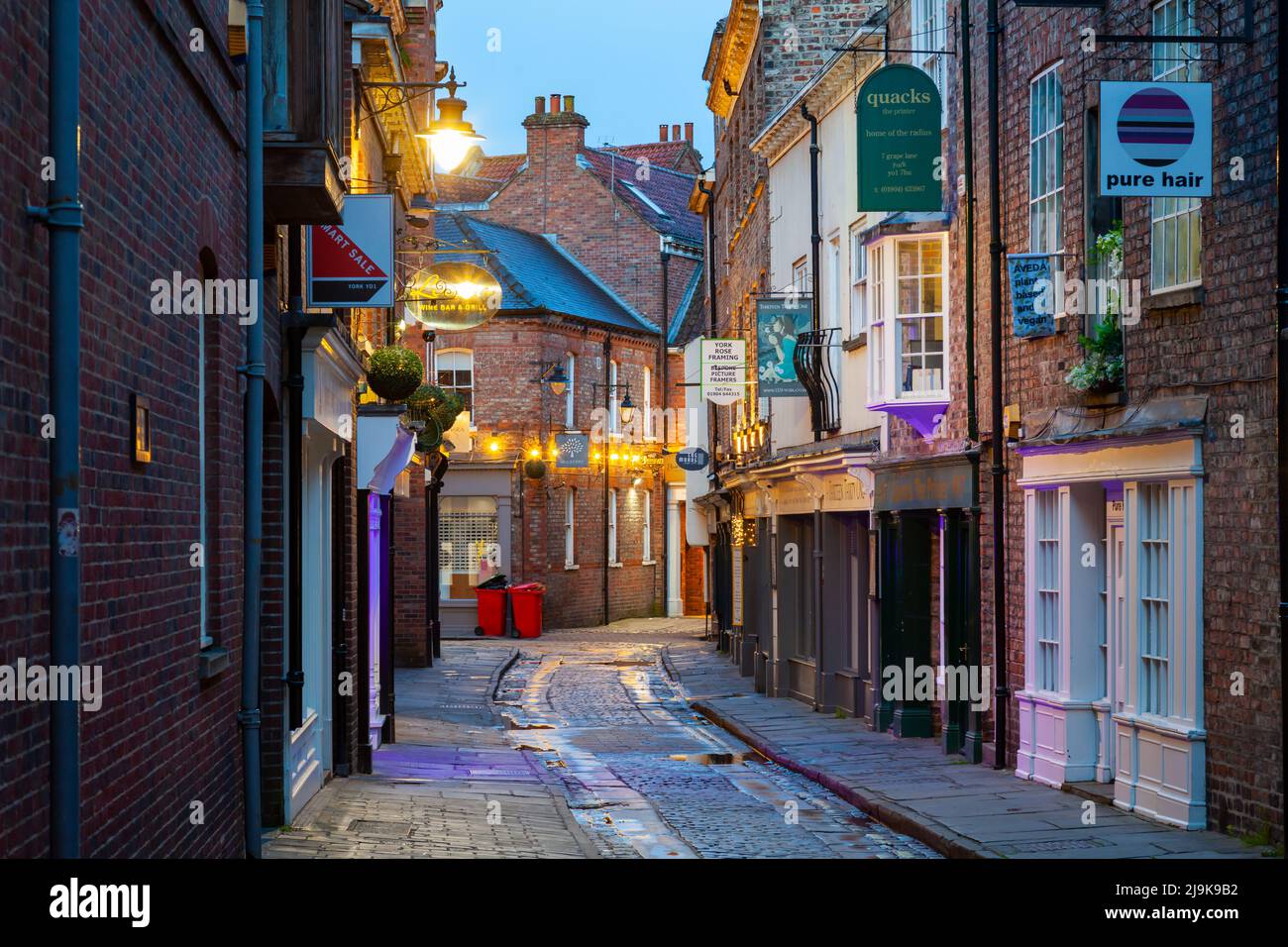 Old town city lane hi-res stock photography and images - Alamy